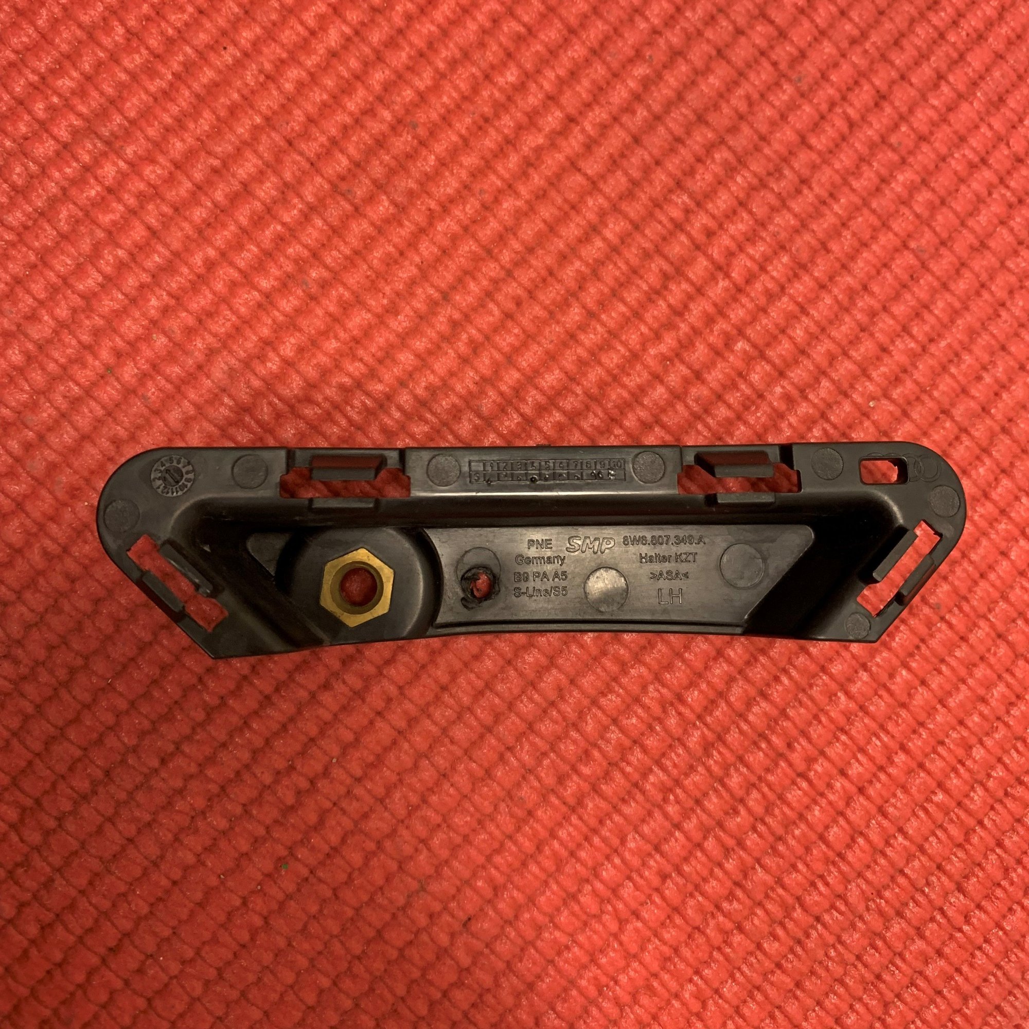 2021 A5 SB Front License Plate Brackets Removal Tutorial - AudiWorld Forums