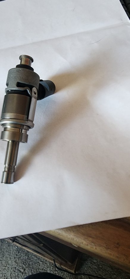 Injector retaing clips Replace them or Nah??? - AudiWorld Forums