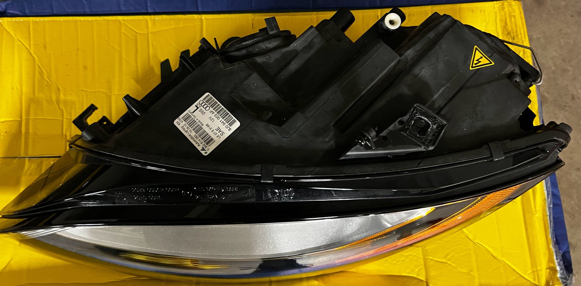 OEM Factory Xenon Headlights w/LED DRLs - Mk2 Audi TT/TTS/TTRS ...