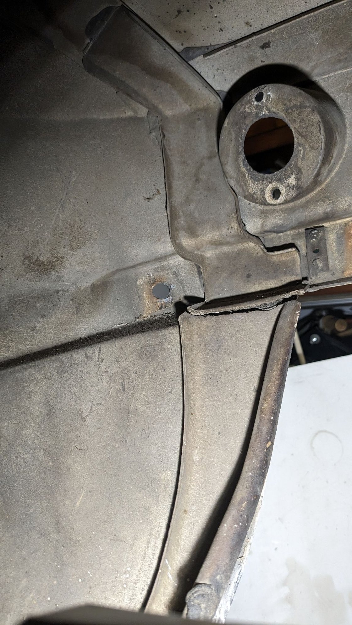 Cracked body panel - Rear lower - CorvetteForum - Chevrolet Corvette ...