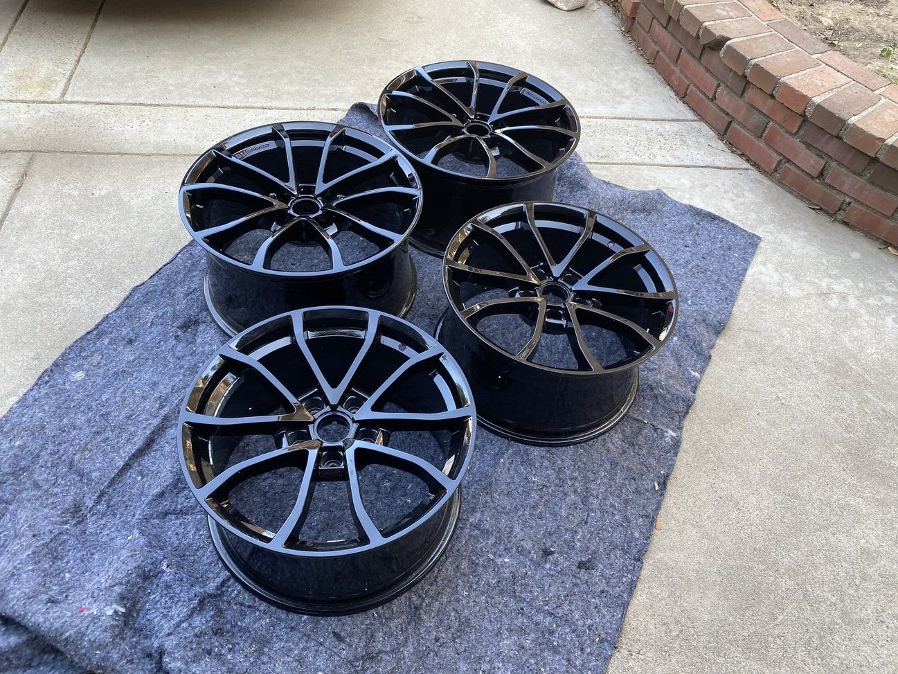 FS (For Sale) c6 cup wheels in gloss black - CorvetteForum - Chevrolet ...