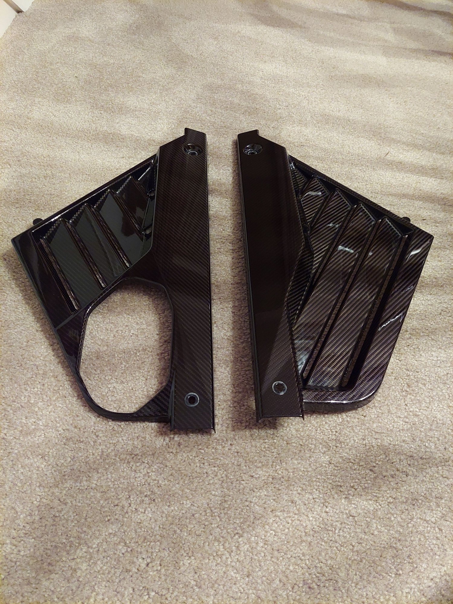 FS (For Sale) GM OEM Carbon Fiber Engine Panels - CorvetteForum ...