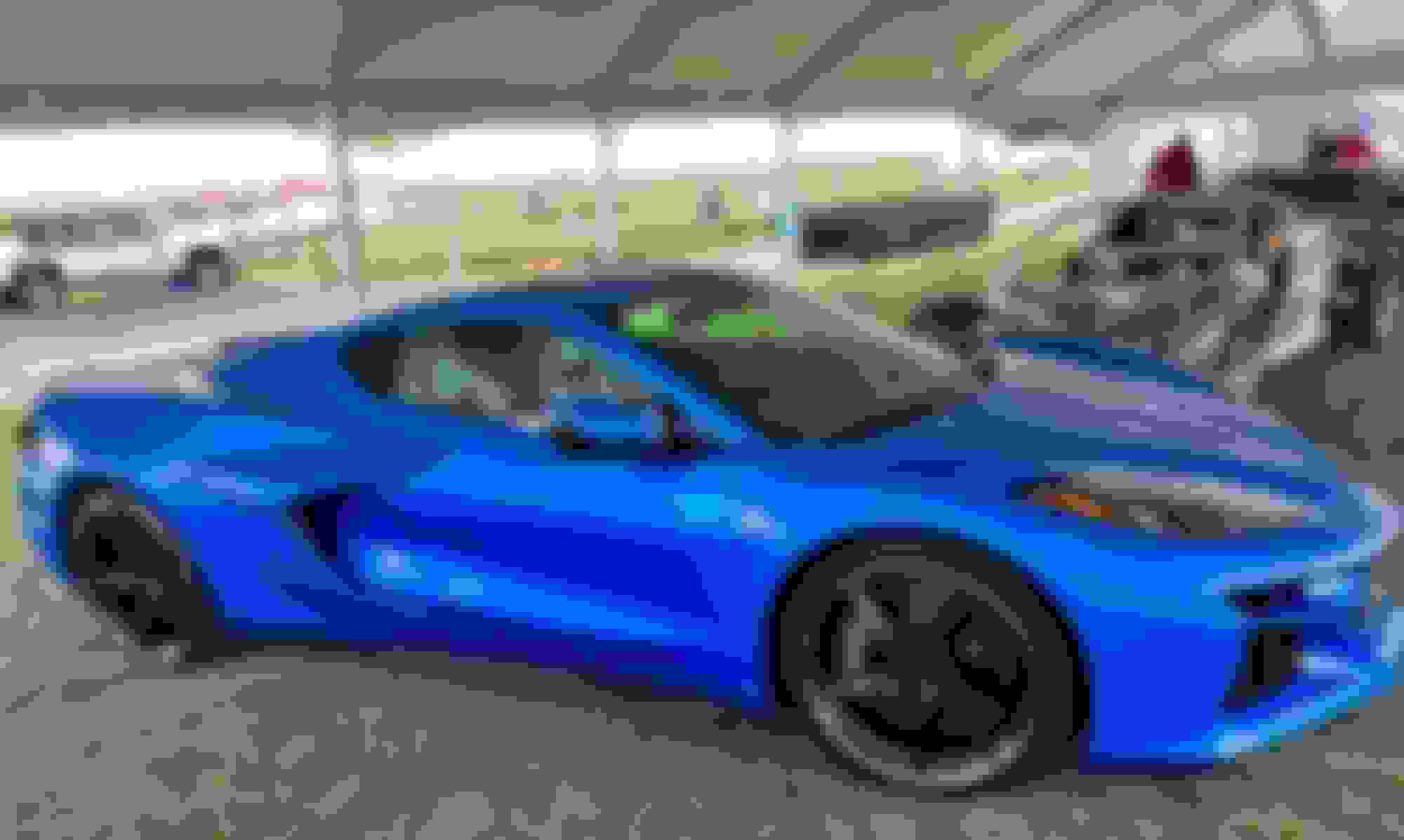 E-Ray Emblem in Rapid Blue with Carbon Flash Metallic - CorvetteForum ...