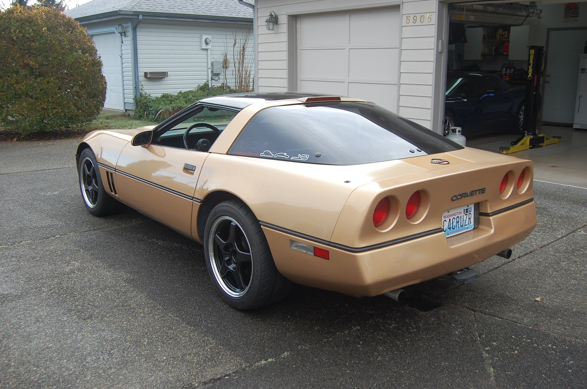 looking for pics of gold painted c4 with custom wheels, - CorvetteForum ...