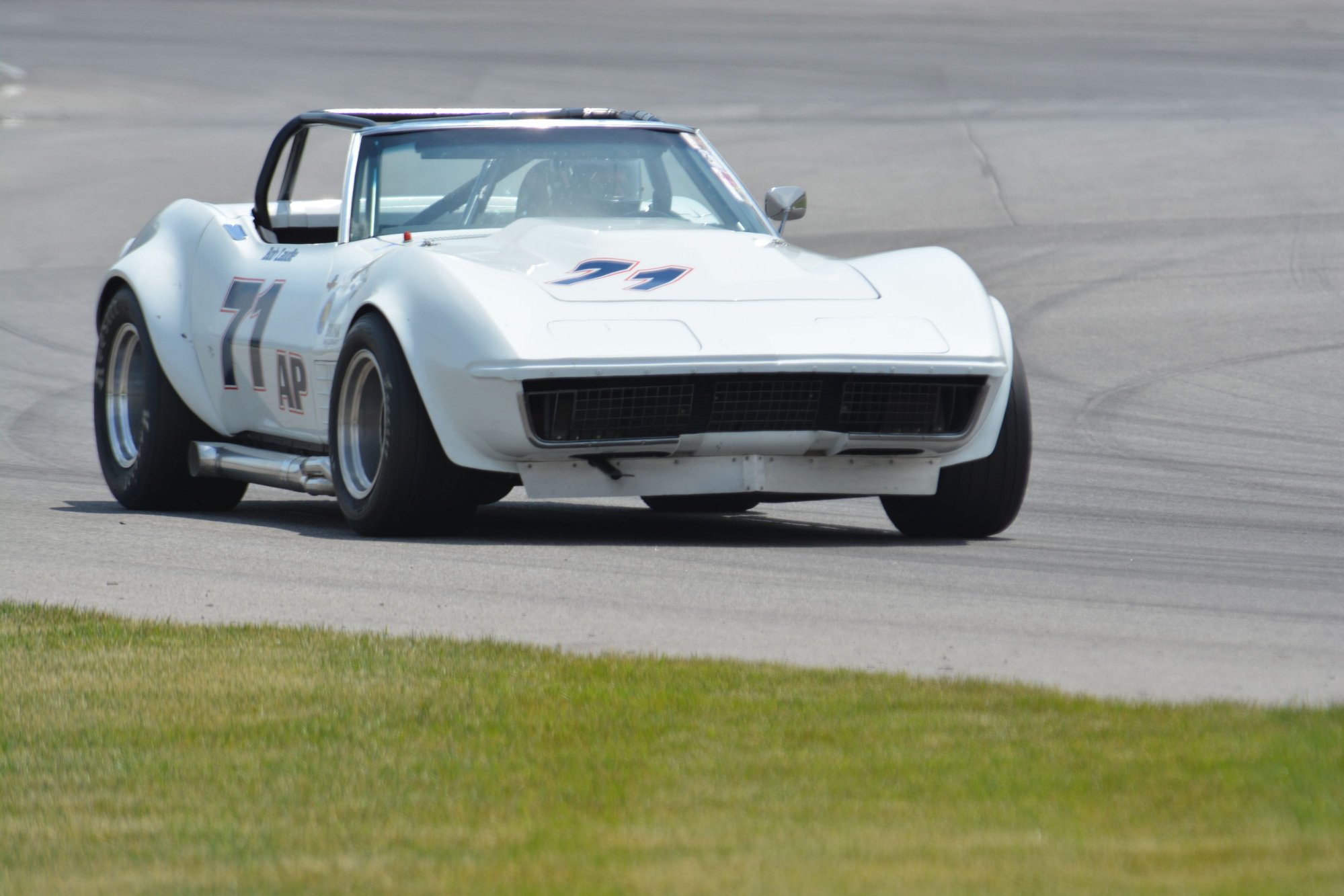 Pictures from the SVRA Indy vintage races - CorvetteForum - Chevrolet ...