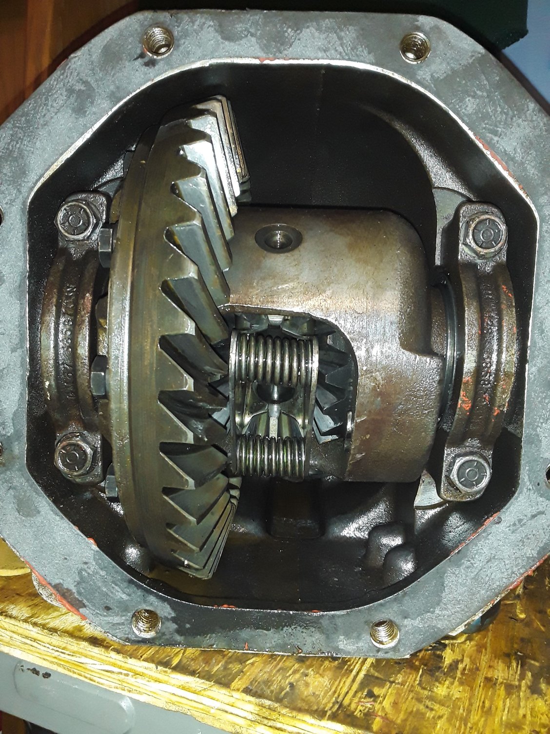 C2 Whats this broken inside differential ? - CorvetteForum - Chevrolet ...