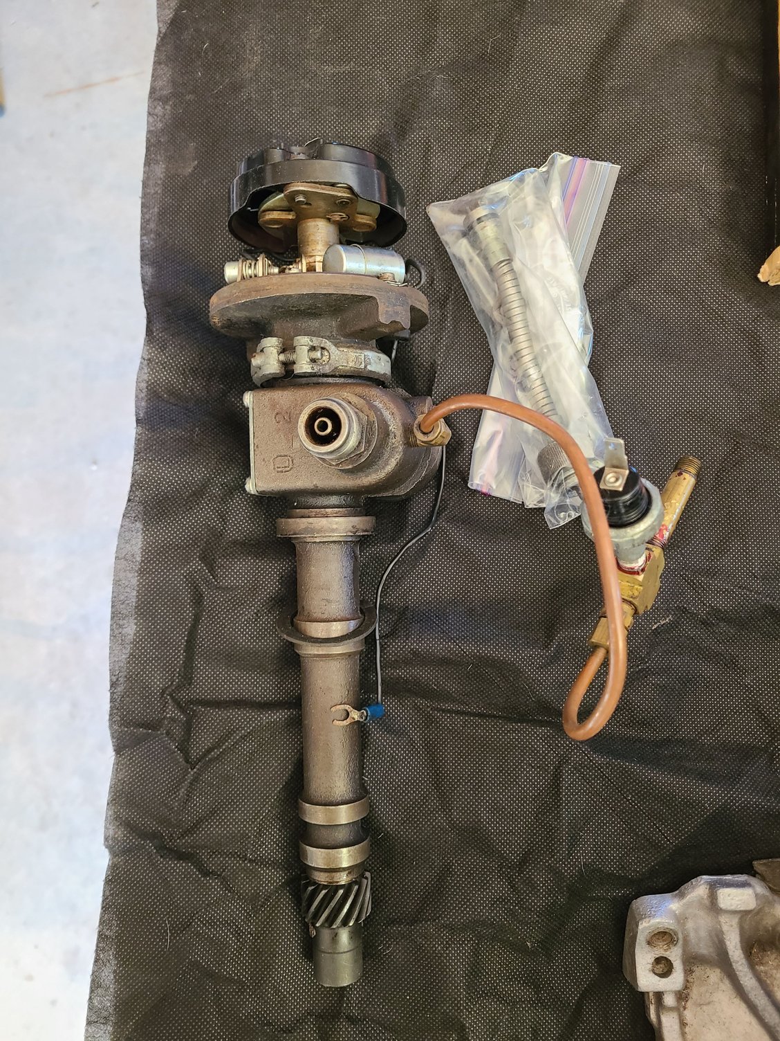 FS (For Sale) 1963-1965 Rochester fuel injection w/distributor/manifold ...