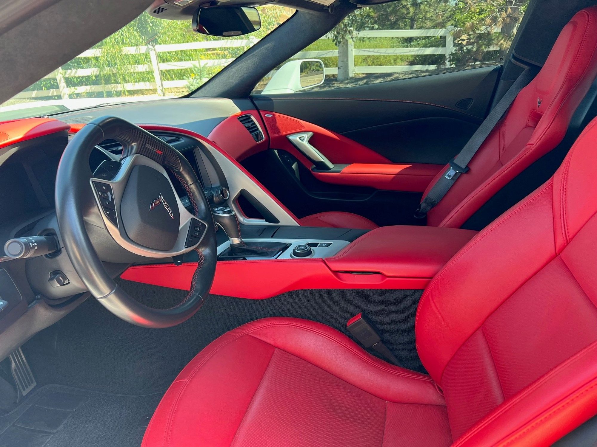 FS (For Sale) 2016 Corvette Z06 Z07 3LZ White Exterior / Red Interior ...