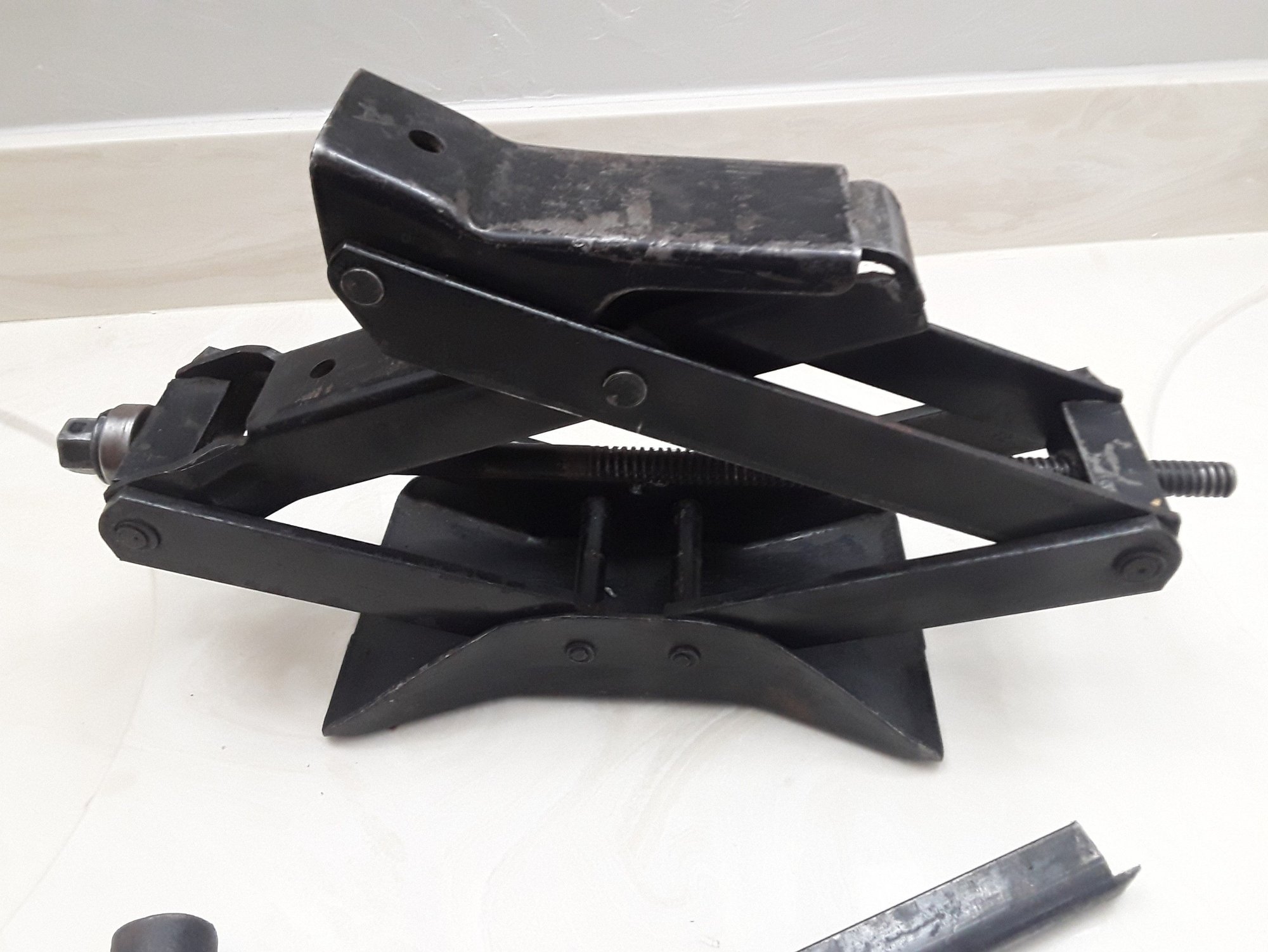 FS (For Sale) OEM Factory jack w/Handle super condition - CorvetteForum ...