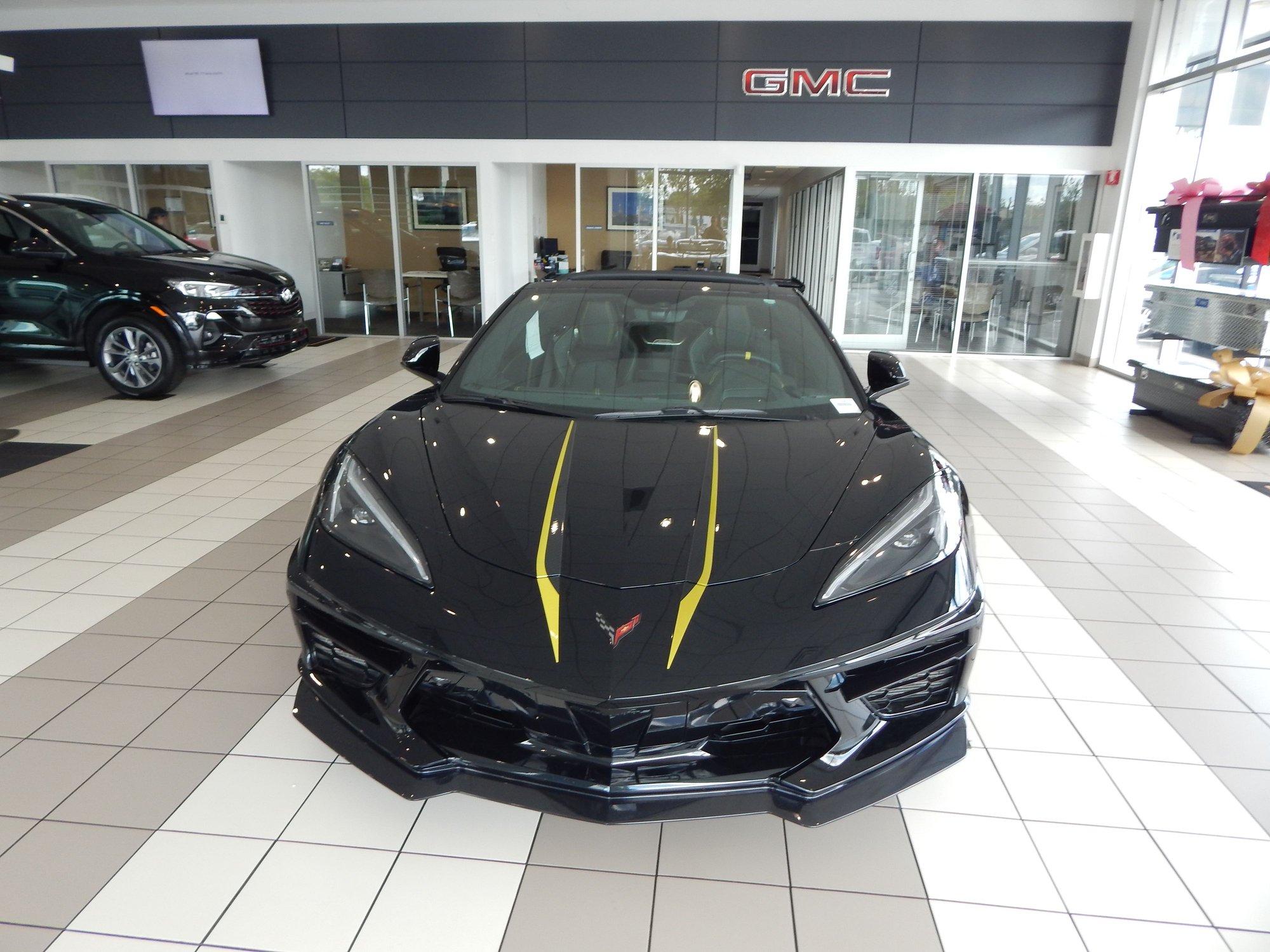 Yellow brake calipers - CorvetteForum - Chevrolet Corvette Forum Discussion