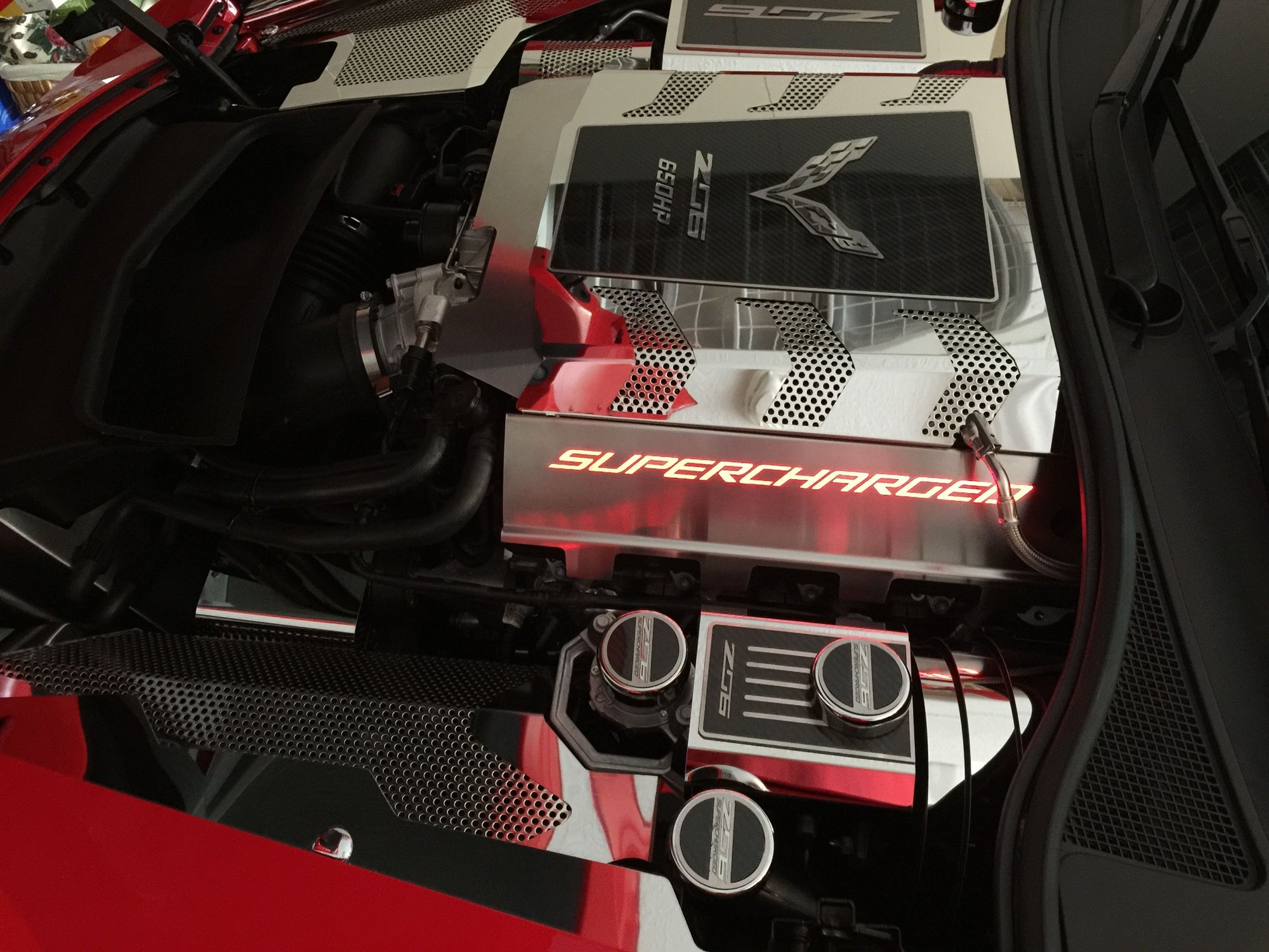 Z06 Engine Bay customized - CorvetteForum - Chevrolet Corvette Forum ...