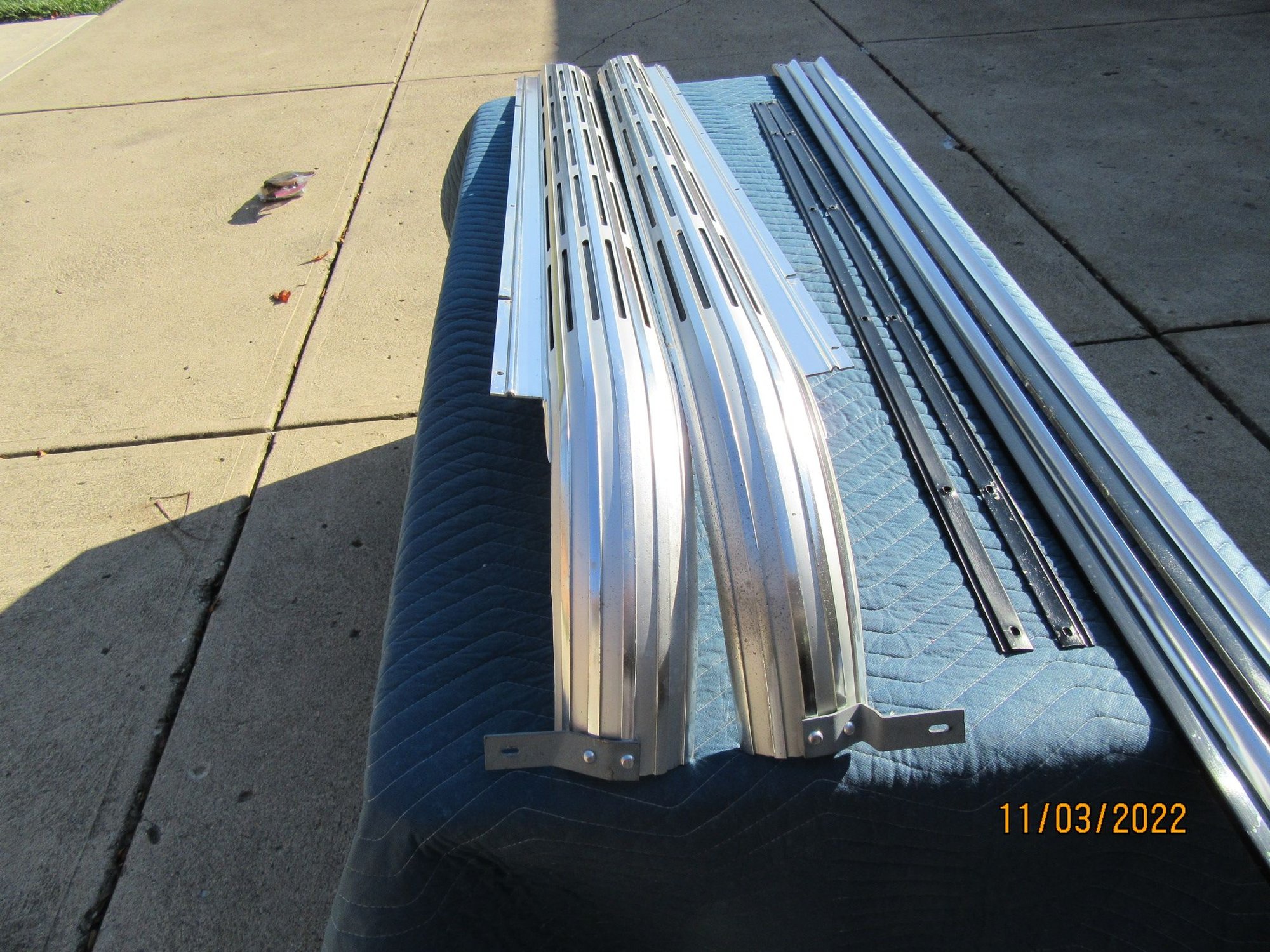 FS (For Sale) 1965 2 1/2 complete OE side pipes - CorvetteForum ...