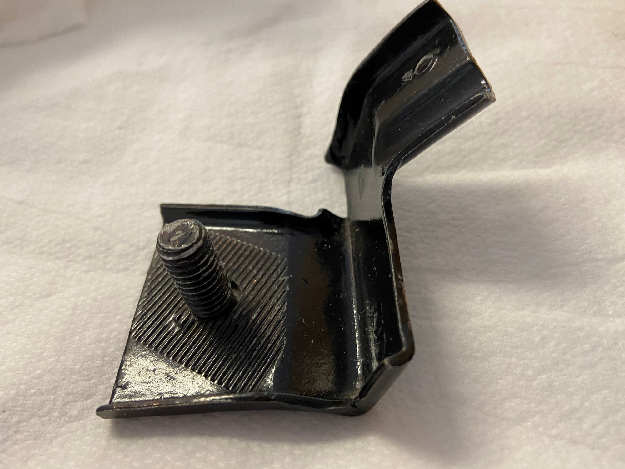 1969 Convertible (no a/c) lower dash support rods and vent pictures ...