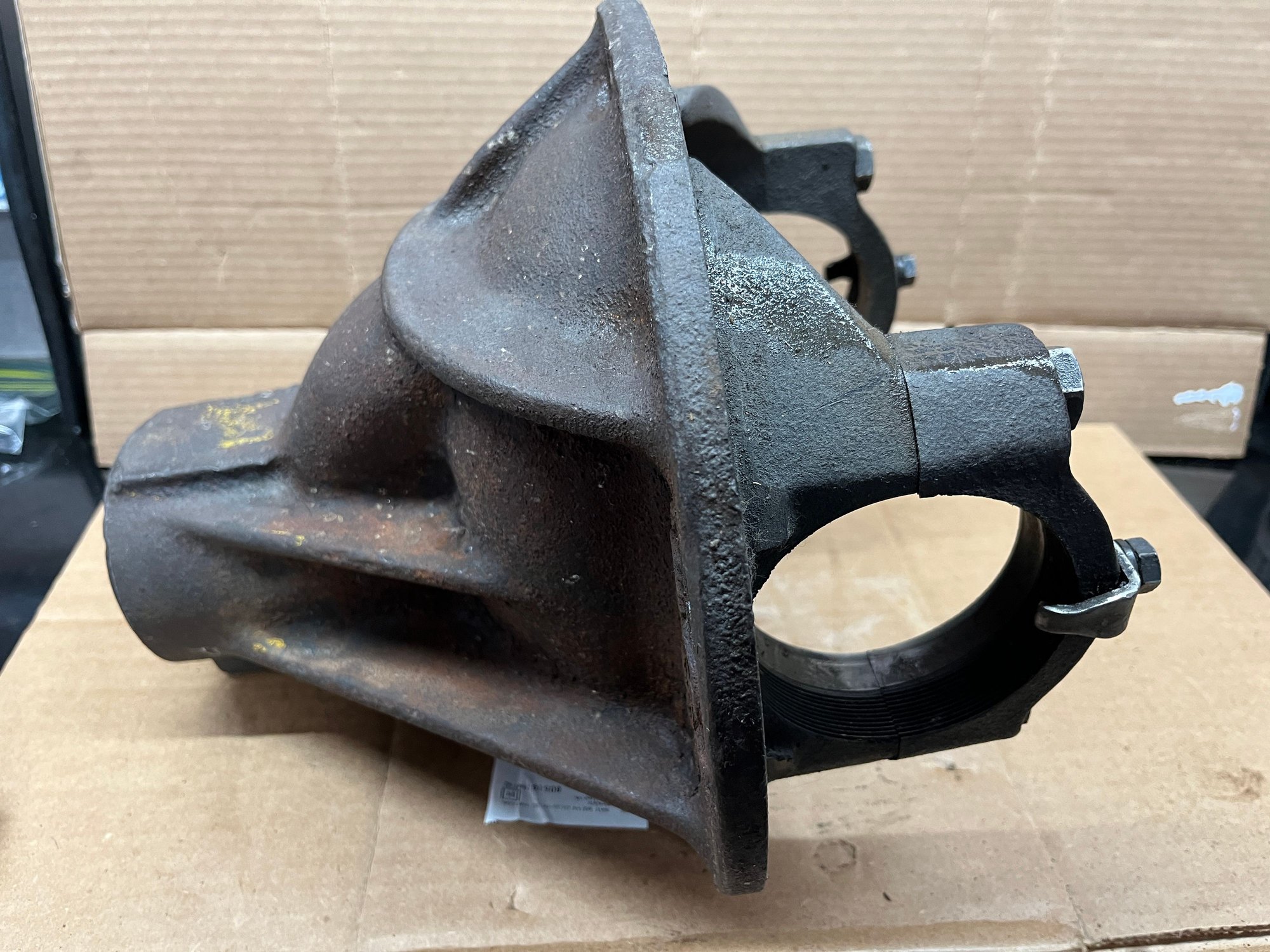 FS (For Sale) 1962 Corvette Used 3789812 Posi Rear End Empty Case w ...