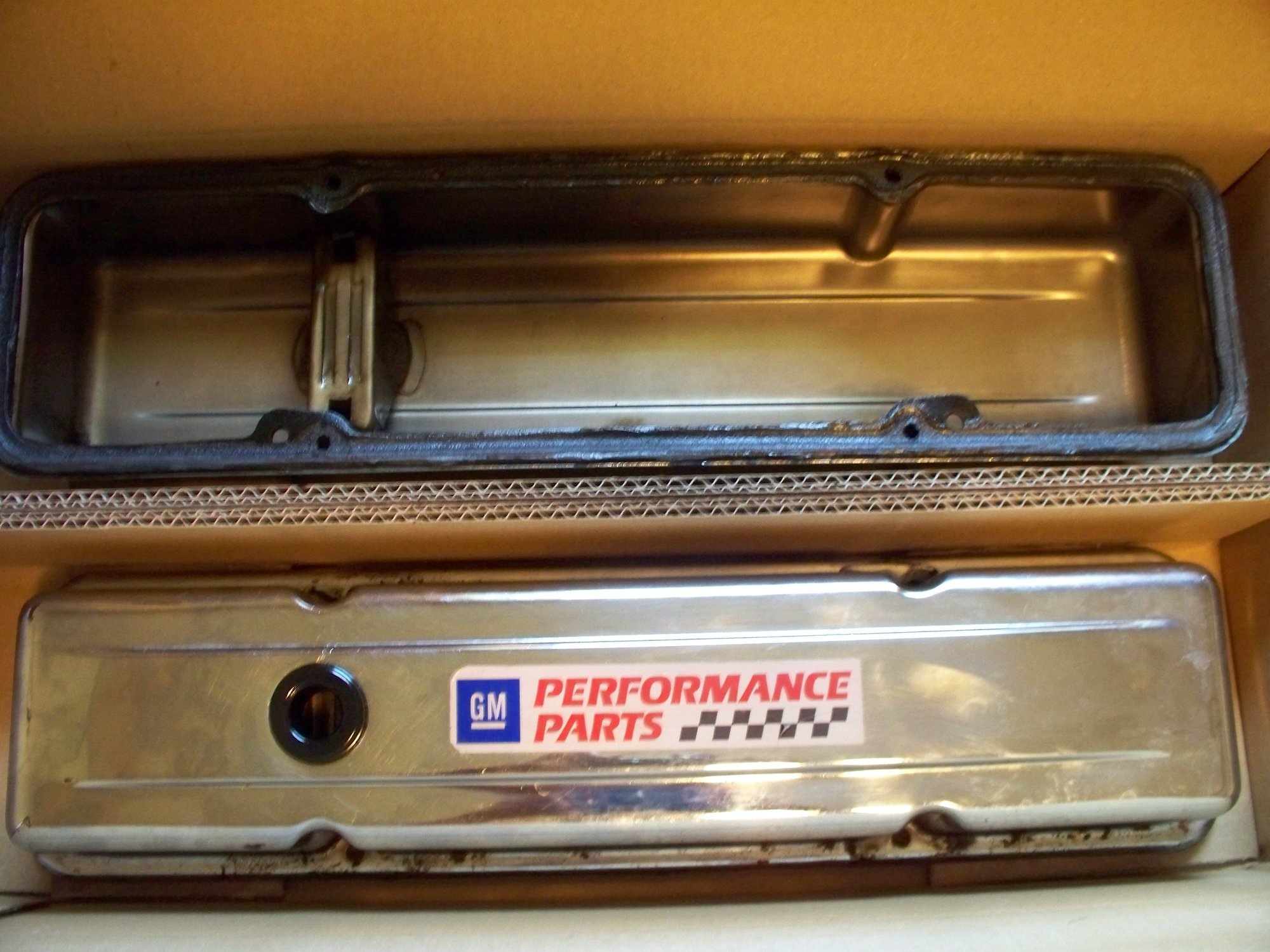 Vintage 'crossed flags' finned valve covers - Page 2 - CorvetteForum ...