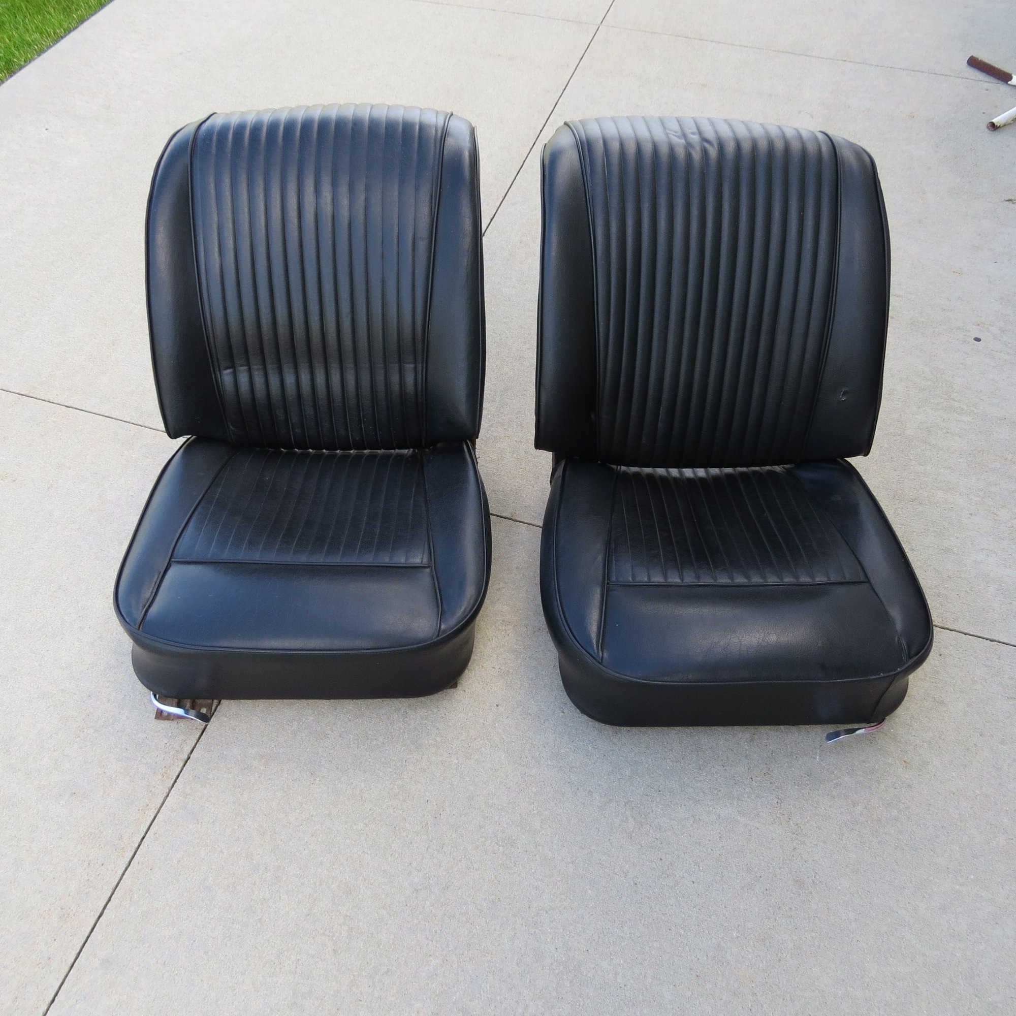 FS (For Sale) 1962 black original seats - CorvetteForum - Chevrolet ...