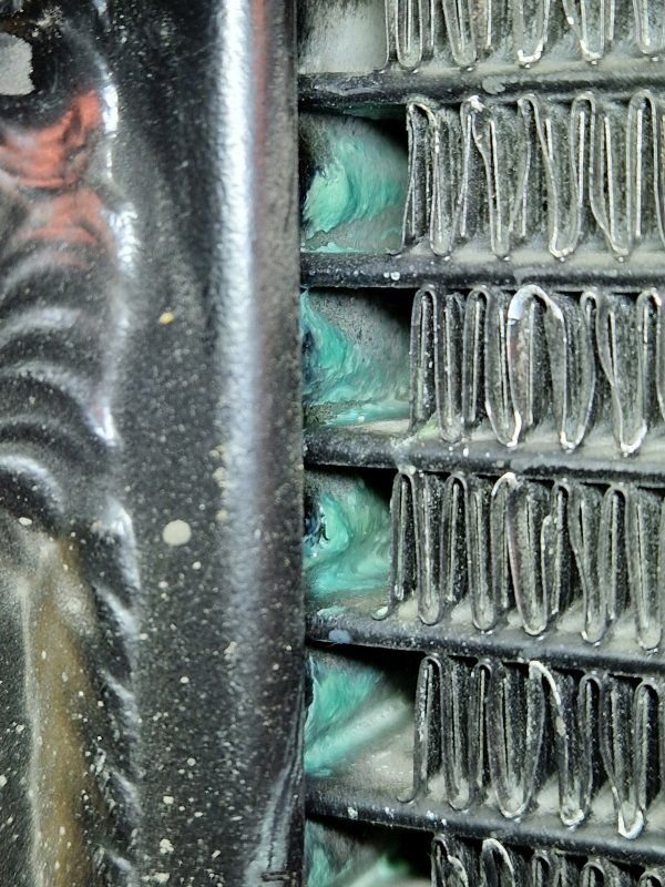 Dewitts Radiator leaking - will a 73 fit into 69? - CorvetteForum ...