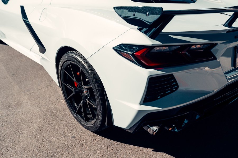 Arctic White Corvette C8 - Forgedlite MC5 19/20 Photoshoot ...