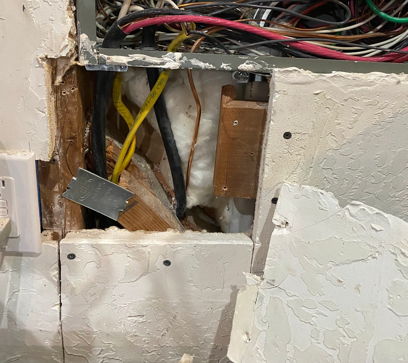 Is this diagonal blocking providing structural support? - DoItYourself ...