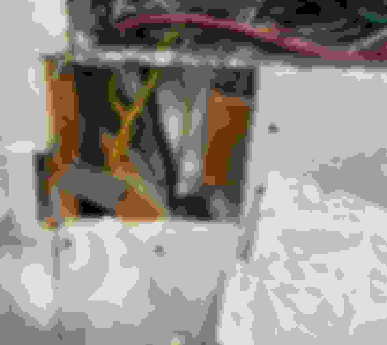 Is this diagonal blocking providing structural support? - DoItYourself ...