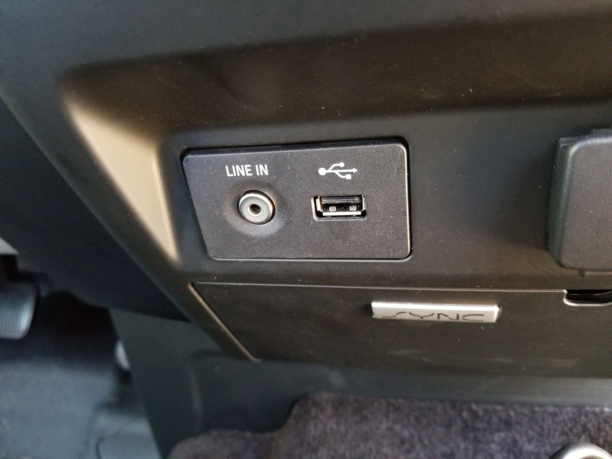 Removing the USB port - Ford F150 Forum - Community of Ford Truck Fans