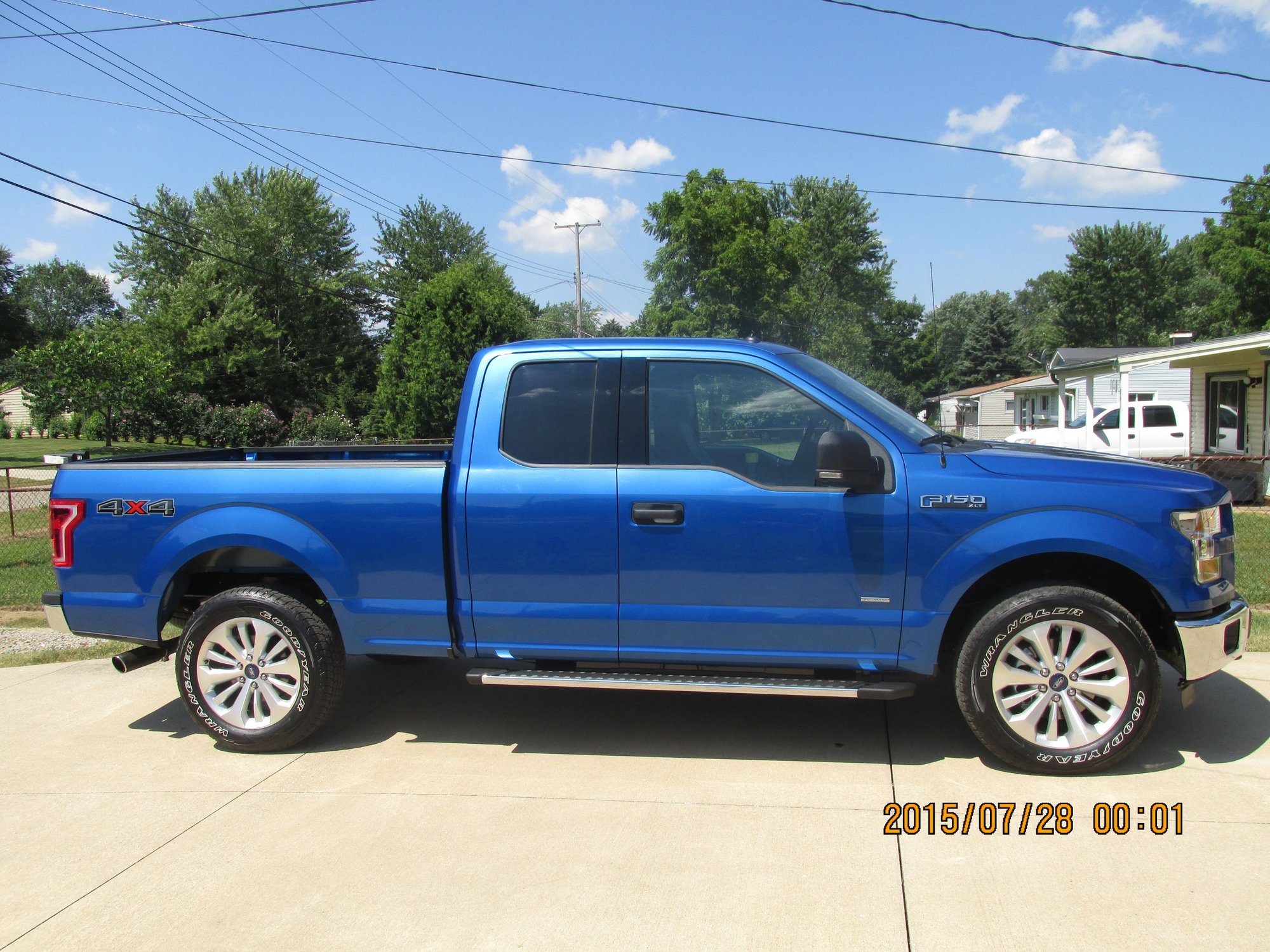 Lightning Blue!! - Damn that's one gorgeous color - Show yours please ...