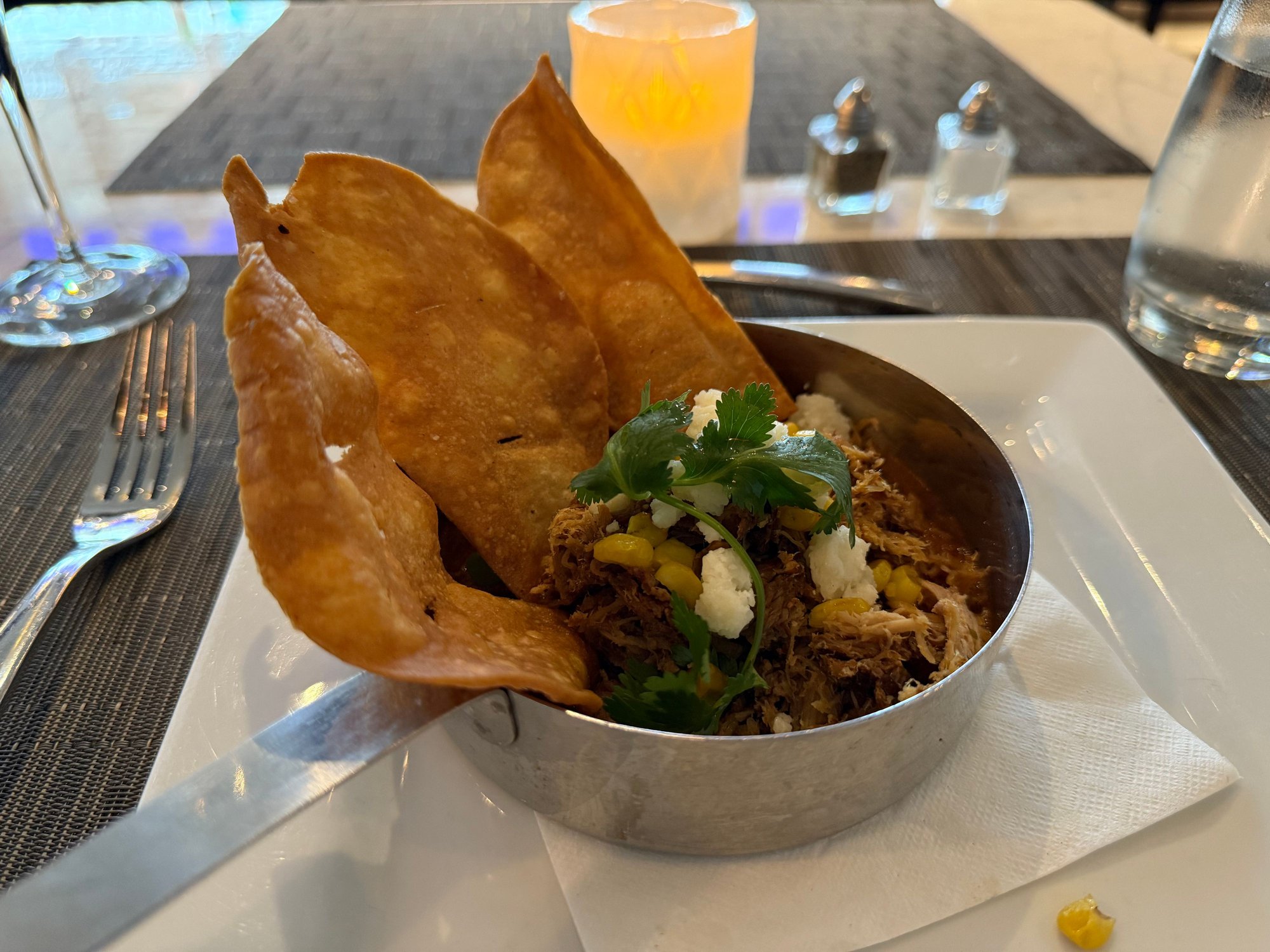 IAH Polaris lounge (E11/12 - top fl) -- Reviews, Experiences, Q&A ...