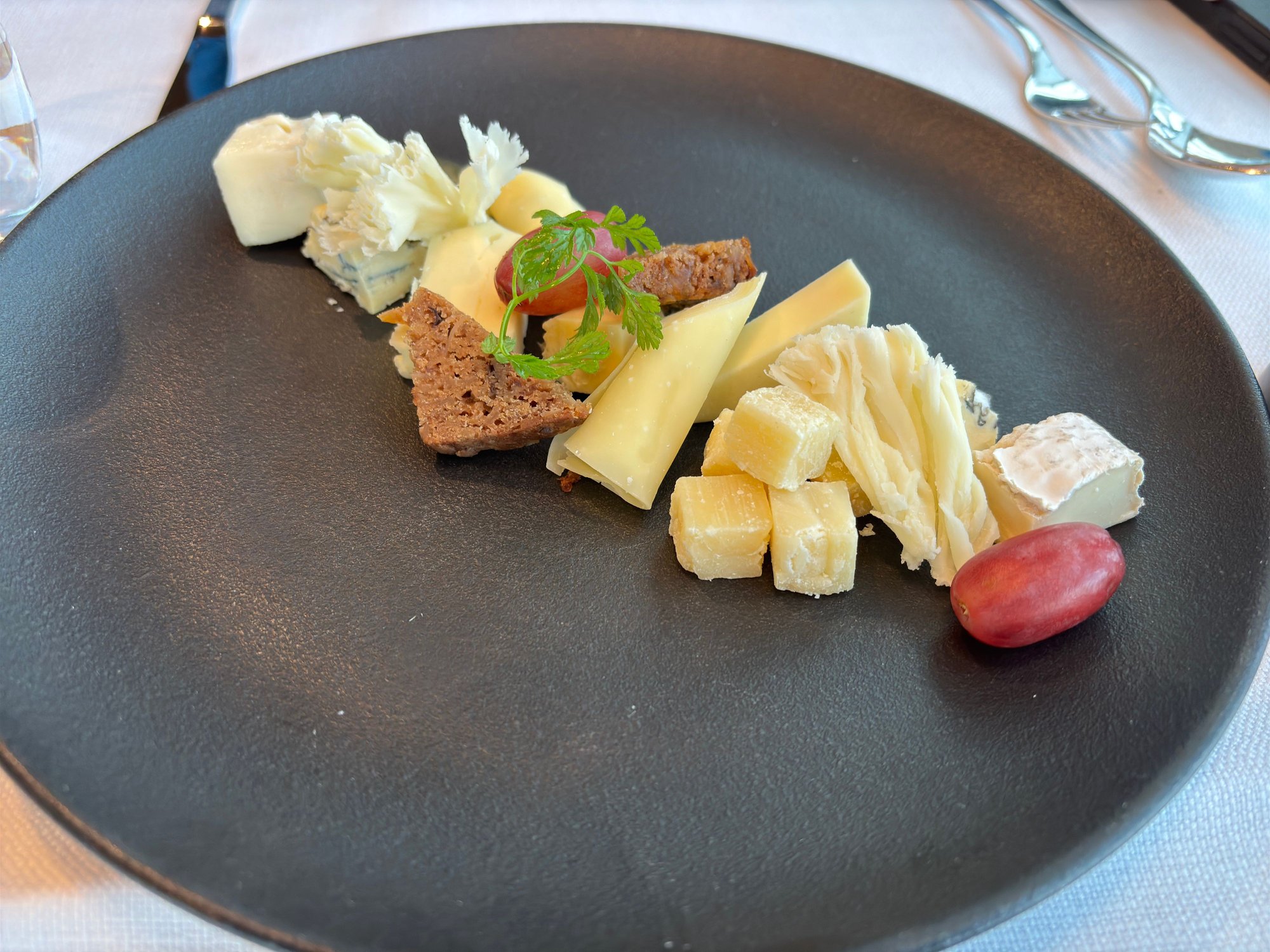 A lot of First: BOS-ORD-ZRH-HKG/PVG-ZRH-BOS - FlyerTalk Forums