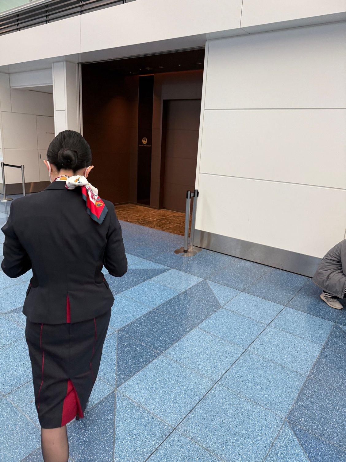 to JFK and back in JAL's new a351 First - FlyerTalk Forums