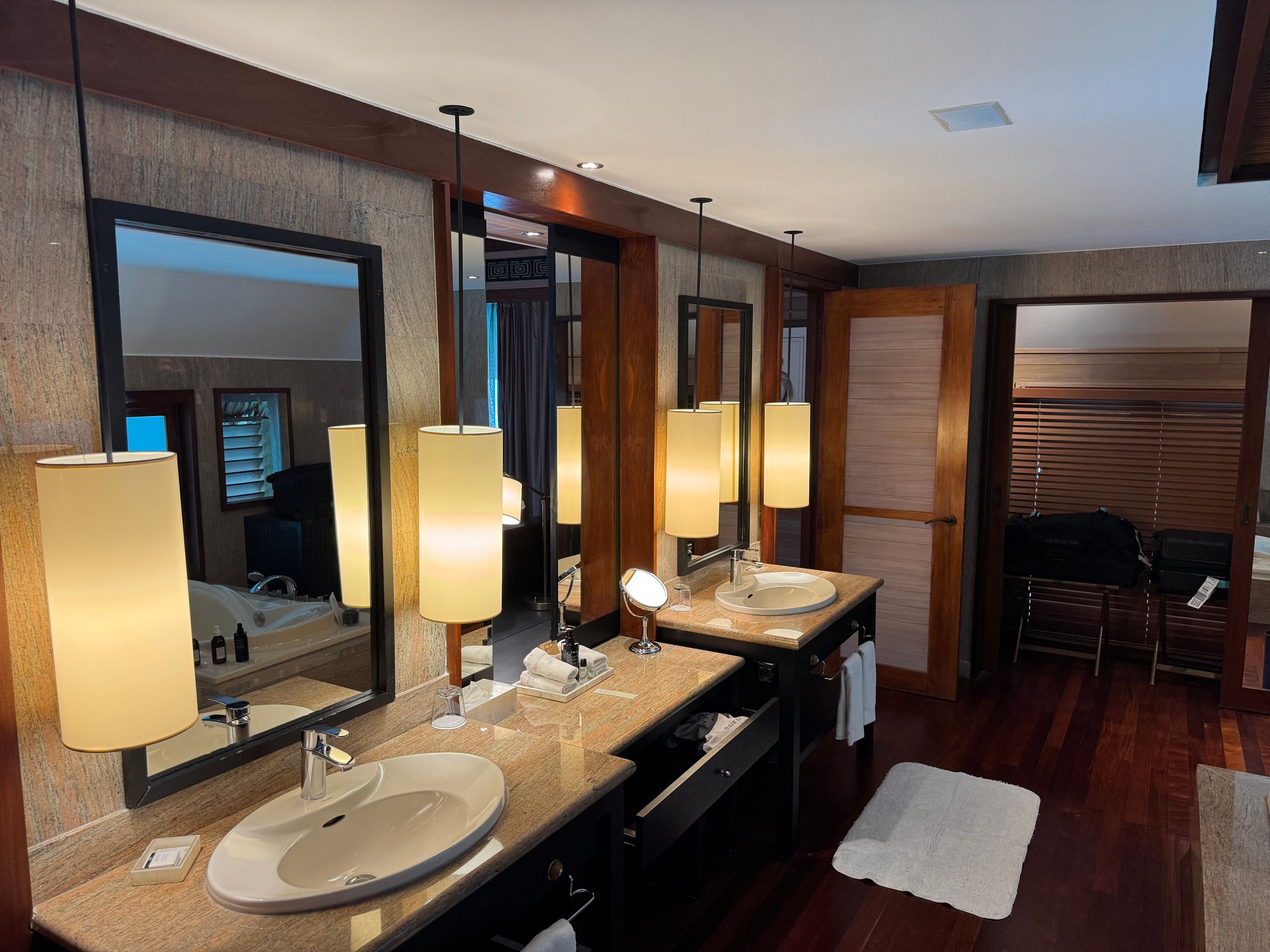 A Most Typical Honeymoon: EWR-LAX-PPT-BOB-RFP-PPT-LAX-EWR (UA/AF/VT ...