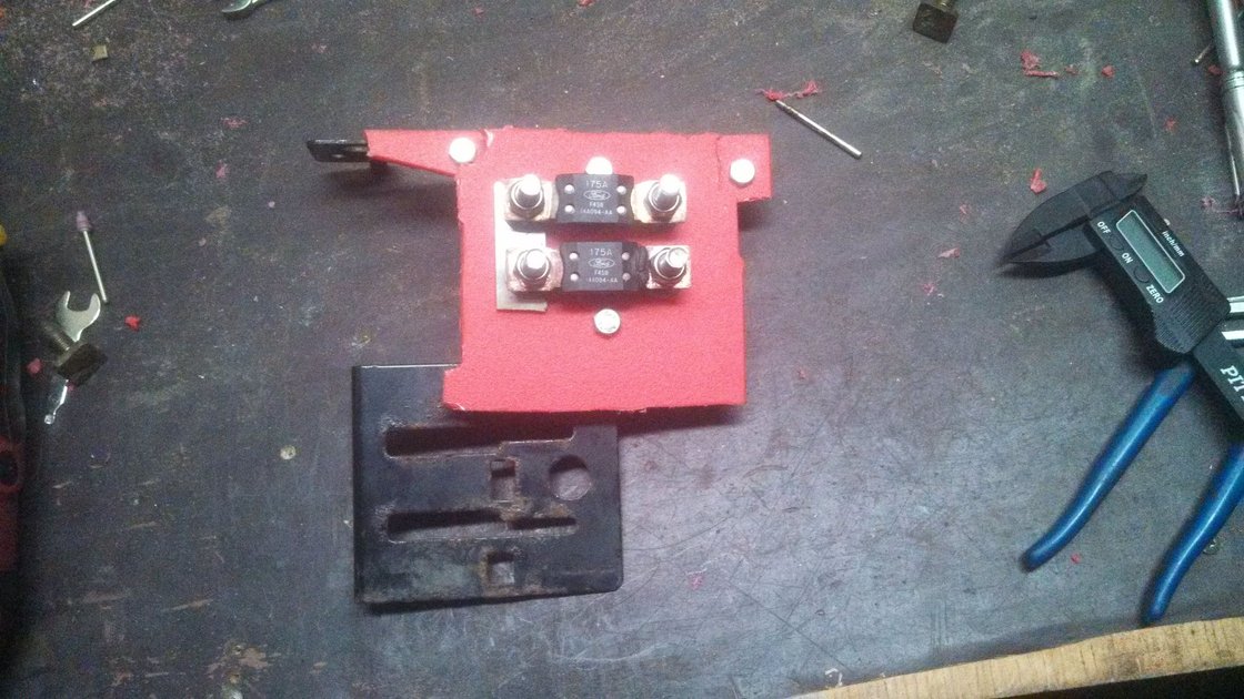 Mega Fuse holder - Ford Truck Enthusiasts Forums