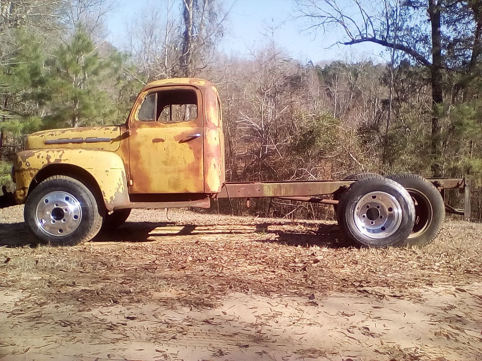 19.5 Alcoa Budd wheels 5x8 bolt pattern w Michelins SOLD - Ford Truck ...