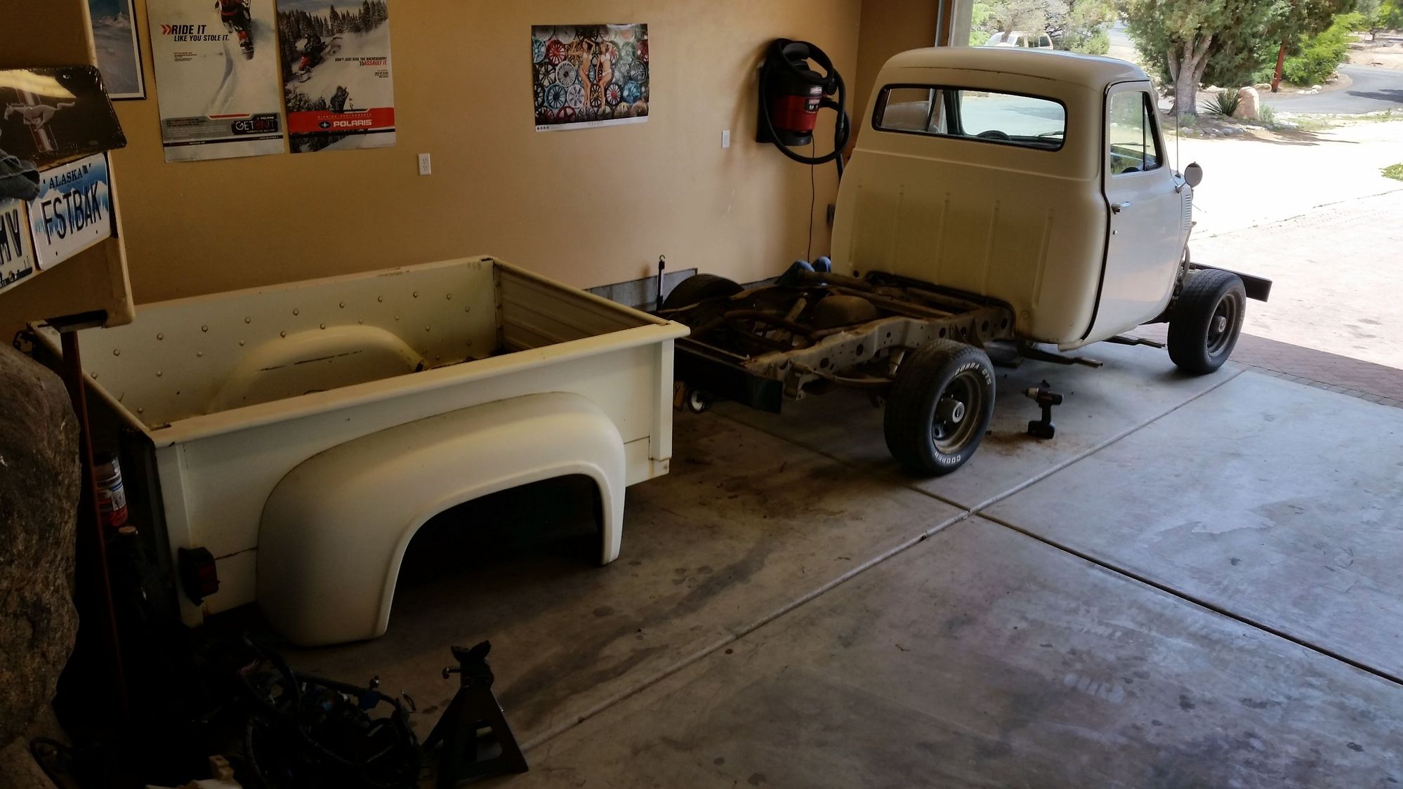 1953 F-100 on Explorer Chassis - Ford Truck Enthusiasts Forums