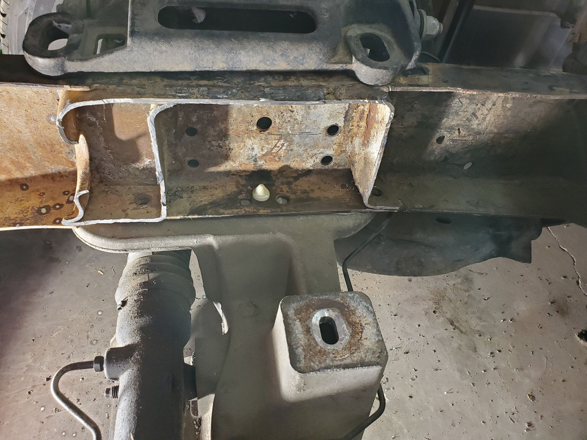 crown vic subframe location - Ford Truck Enthusiasts Forums