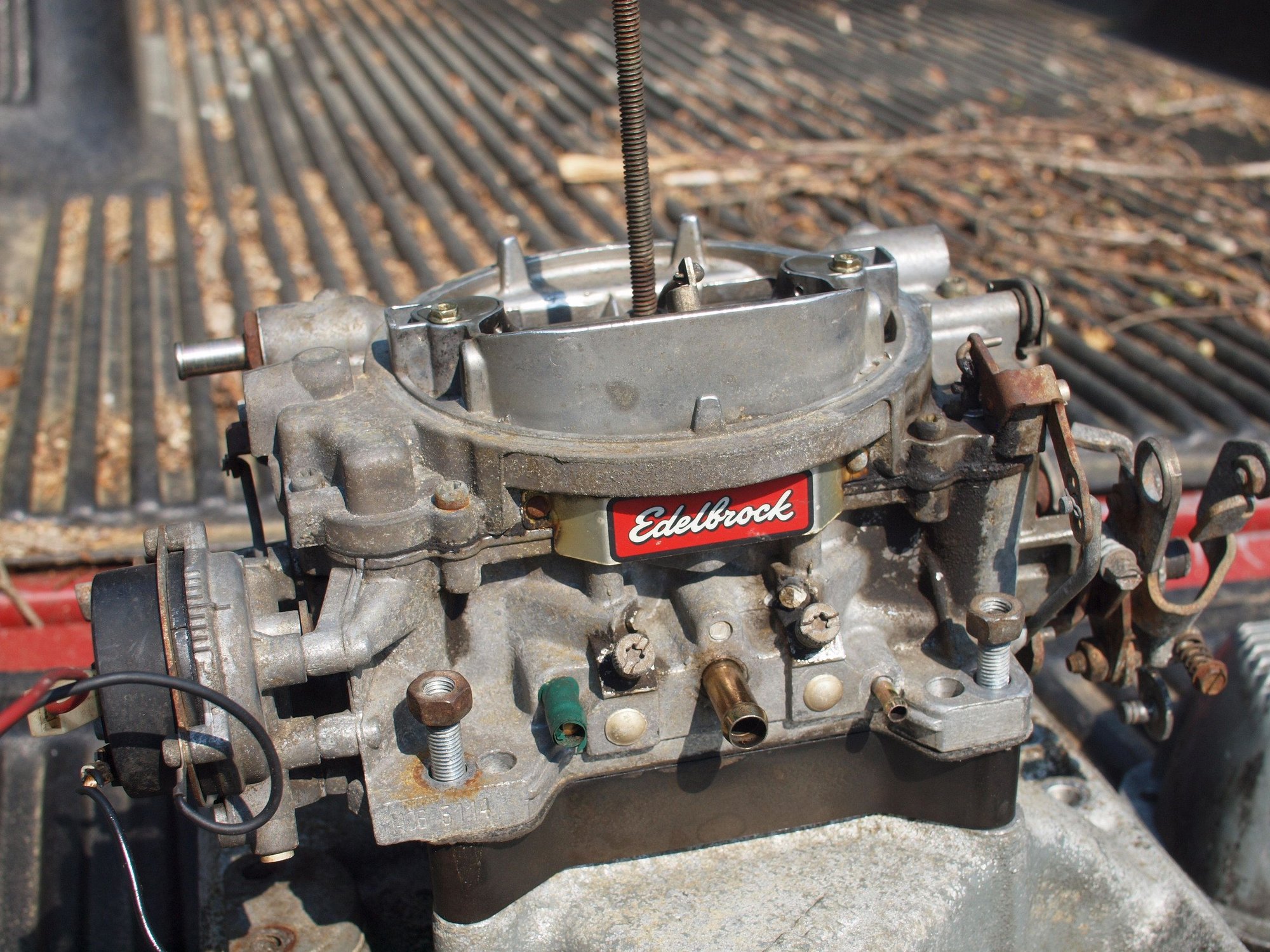 Edelbrock Ford Motorsport V8 351W Intake, Carburetor, Valve Covers ...