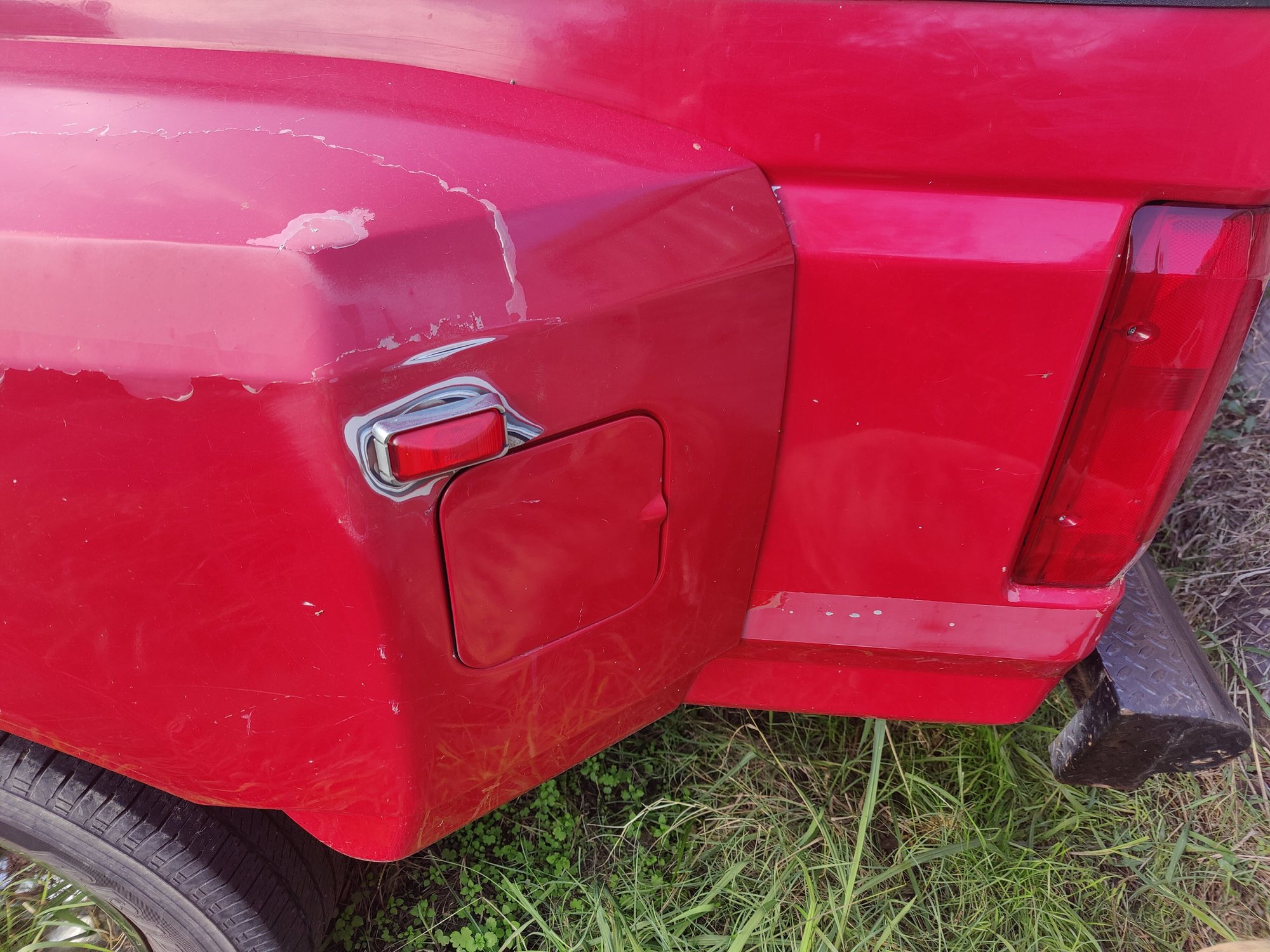Side markers in the wrong spot? - Ford Truck Enthusiasts Forums