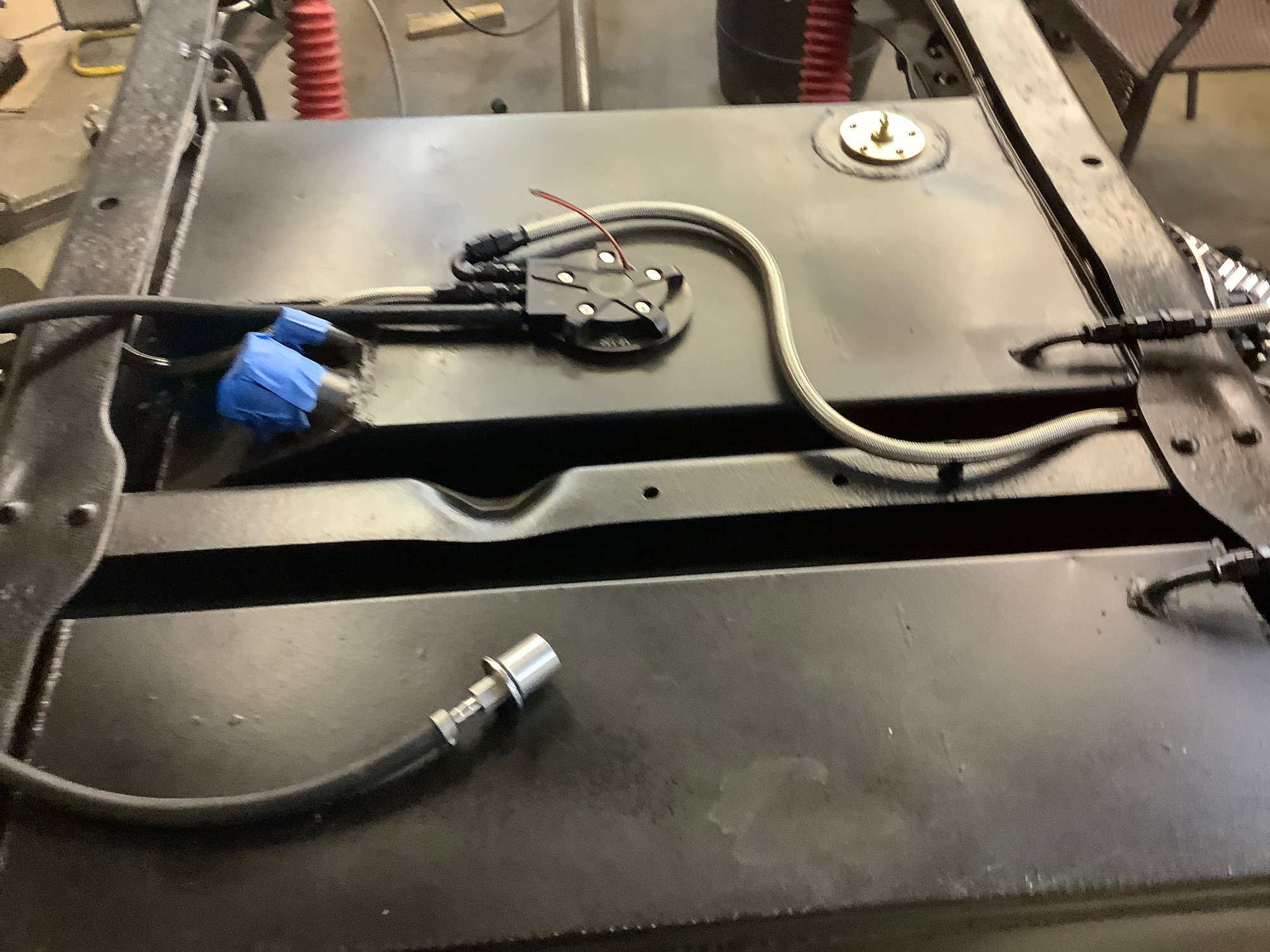 Aerotank highboy tank hitting bed structure - Ford Truck Enthusiasts Forums