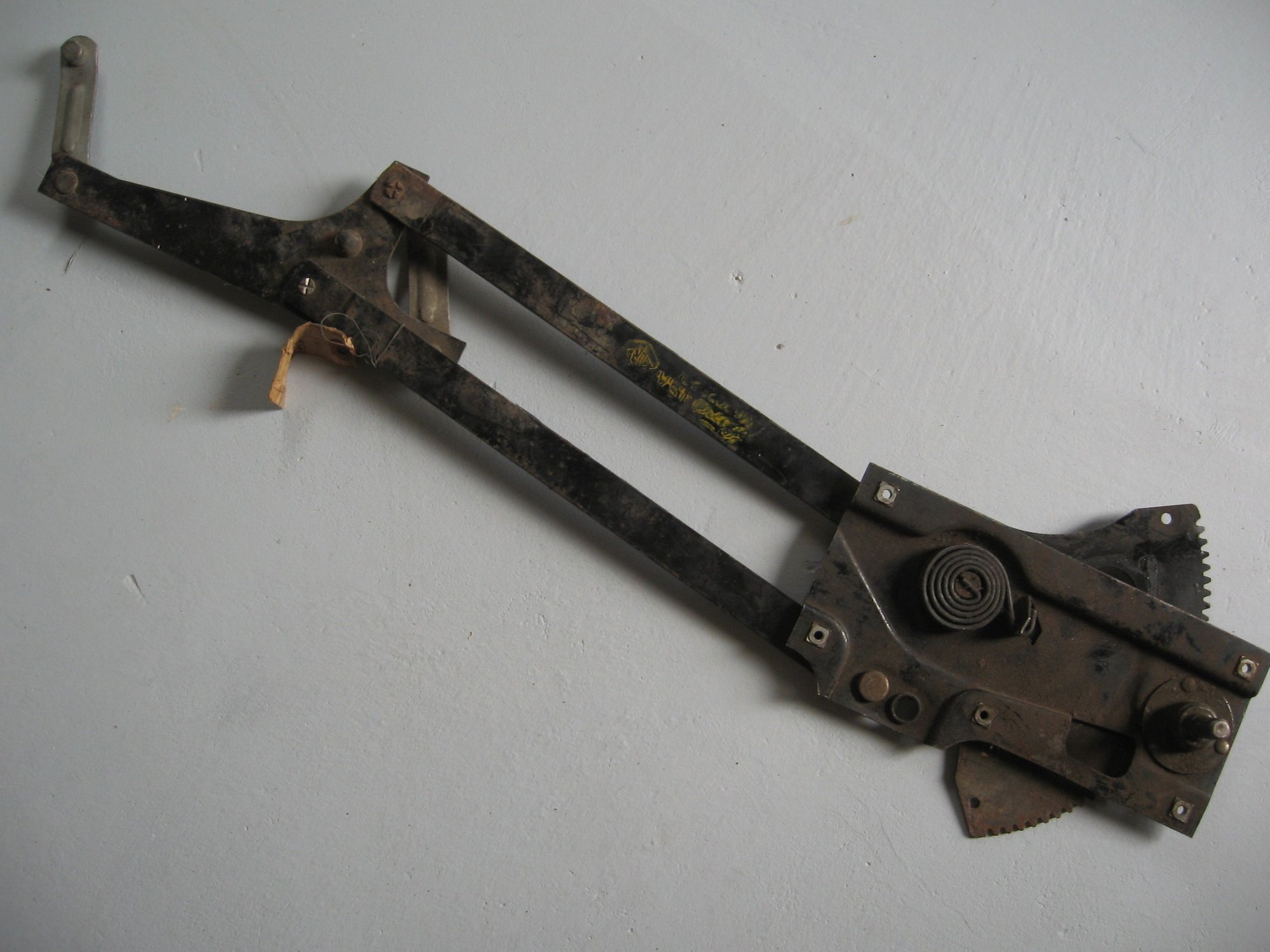 Window regulator ID - Ford Truck Enthusiasts Forums