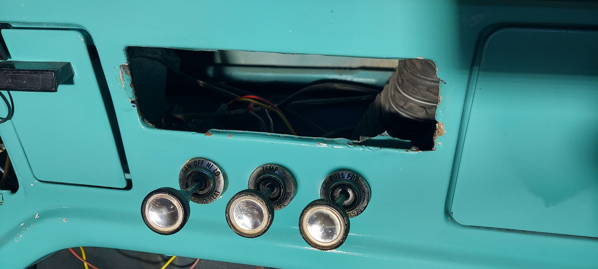 67 f100 stereo install... need help - Ford Truck Enthusiasts Forums