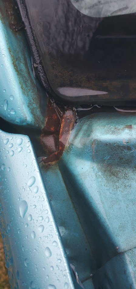 Replacing windshield clips - Ford Truck Enthusiasts Forums