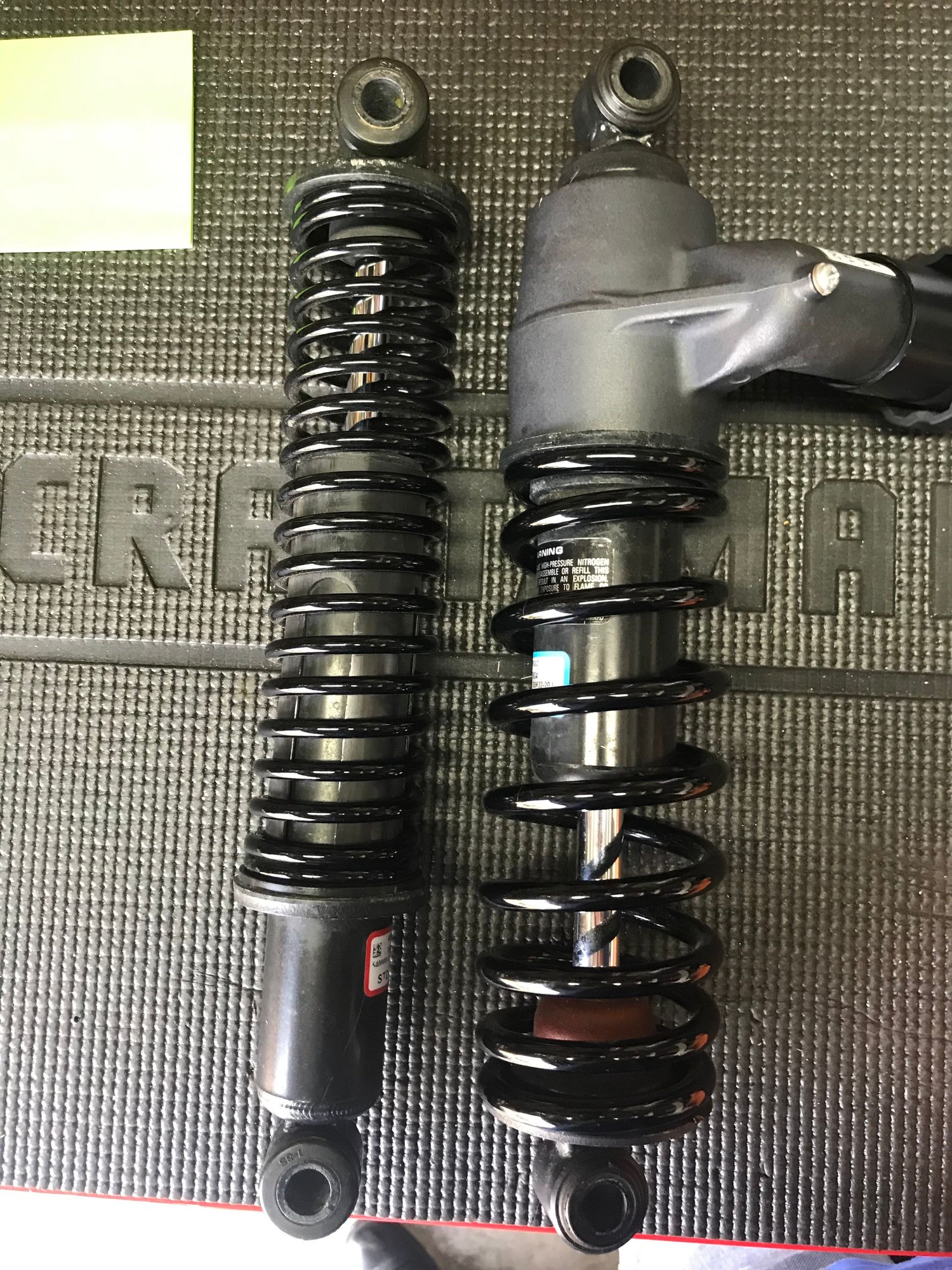 Hand Adjustable 13" Shocks - Harley Davidson Forums