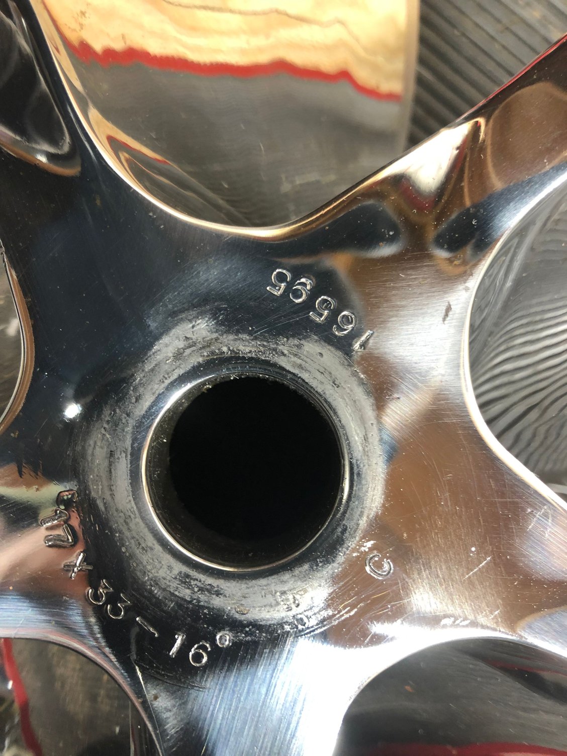 Hering 5 Blade 17-33-16 props - Offshoreonly.com