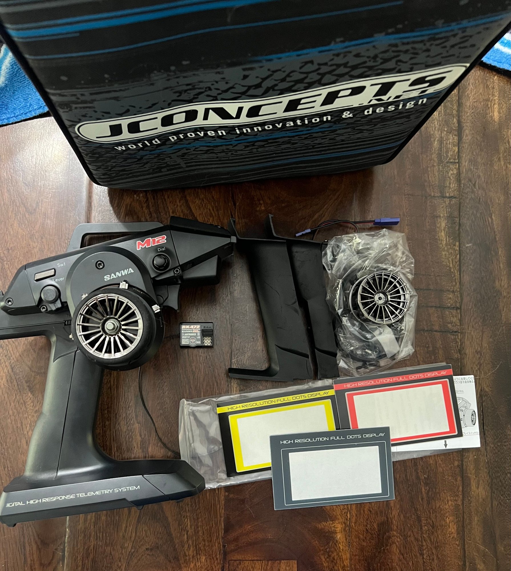 Airtronics/Sanwa M12 Radio w/ RX-472, Case, Accessories - R/C Tech Forums