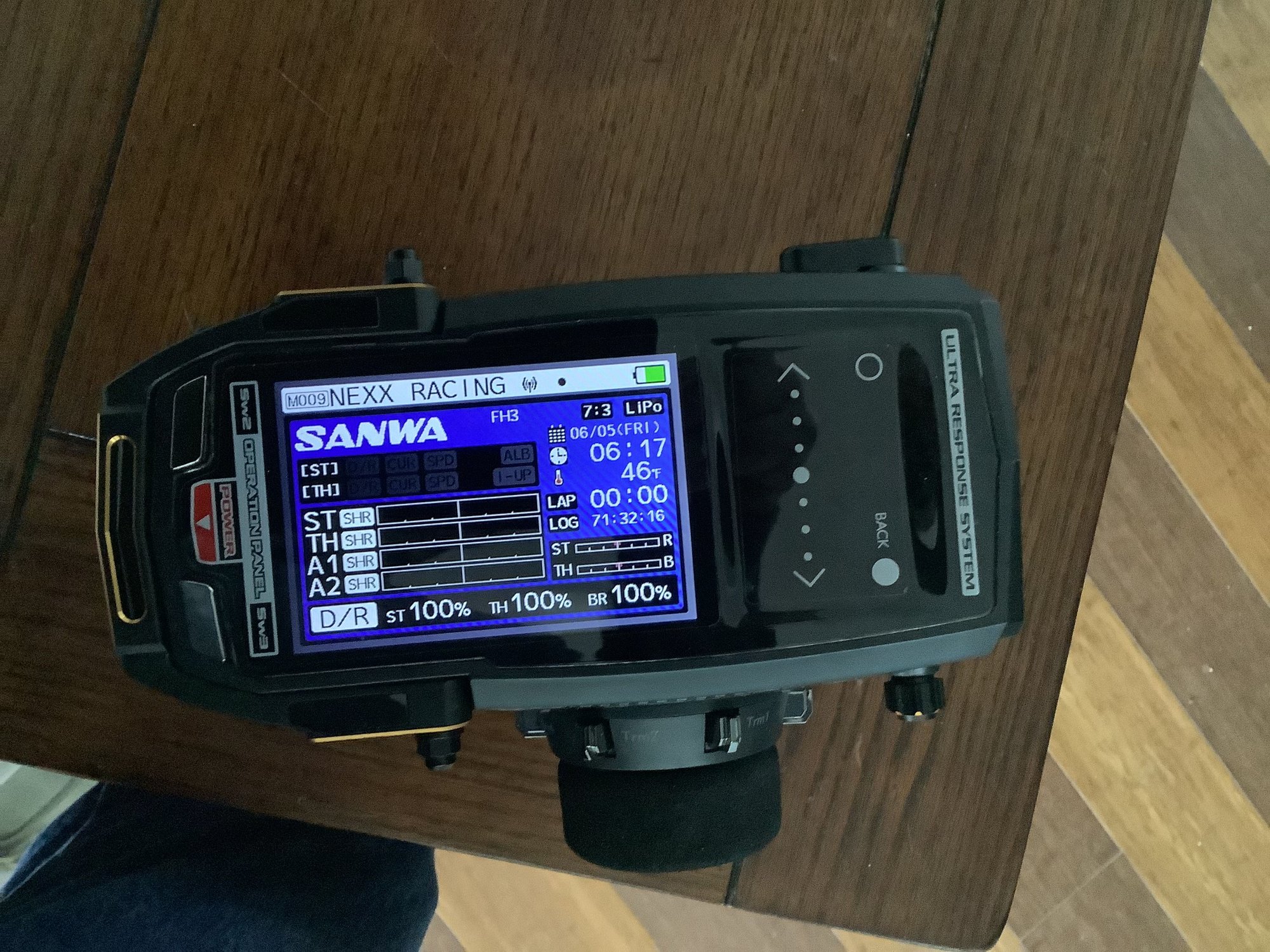 Sanwa M17 Limited Edition Gold, 2x rx-493 and hard case - R/C Tech Forums