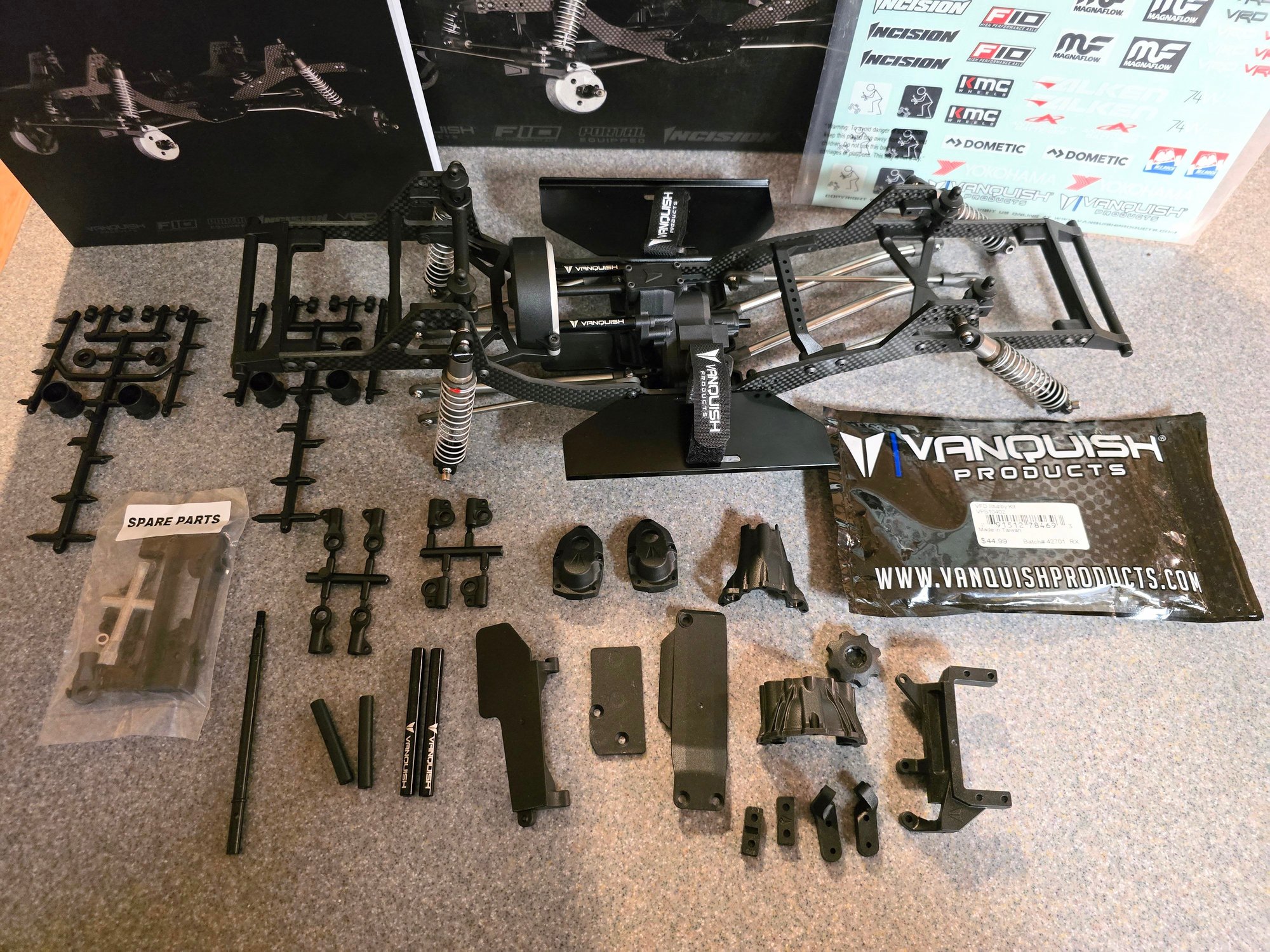 Vanquish VRD Carbon slider w/ Stubby kit & Proline Toyota Sr5 body - R ...