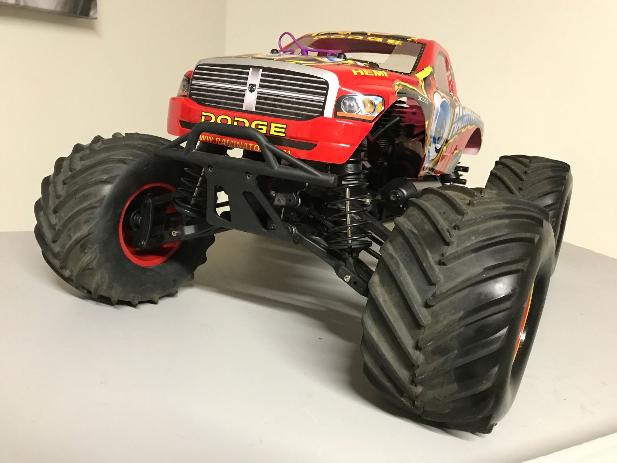 1/8 LOSI RAMINATOR NITRO MONSTER TRUCK-LIKE NEW - R/C Tech Forums