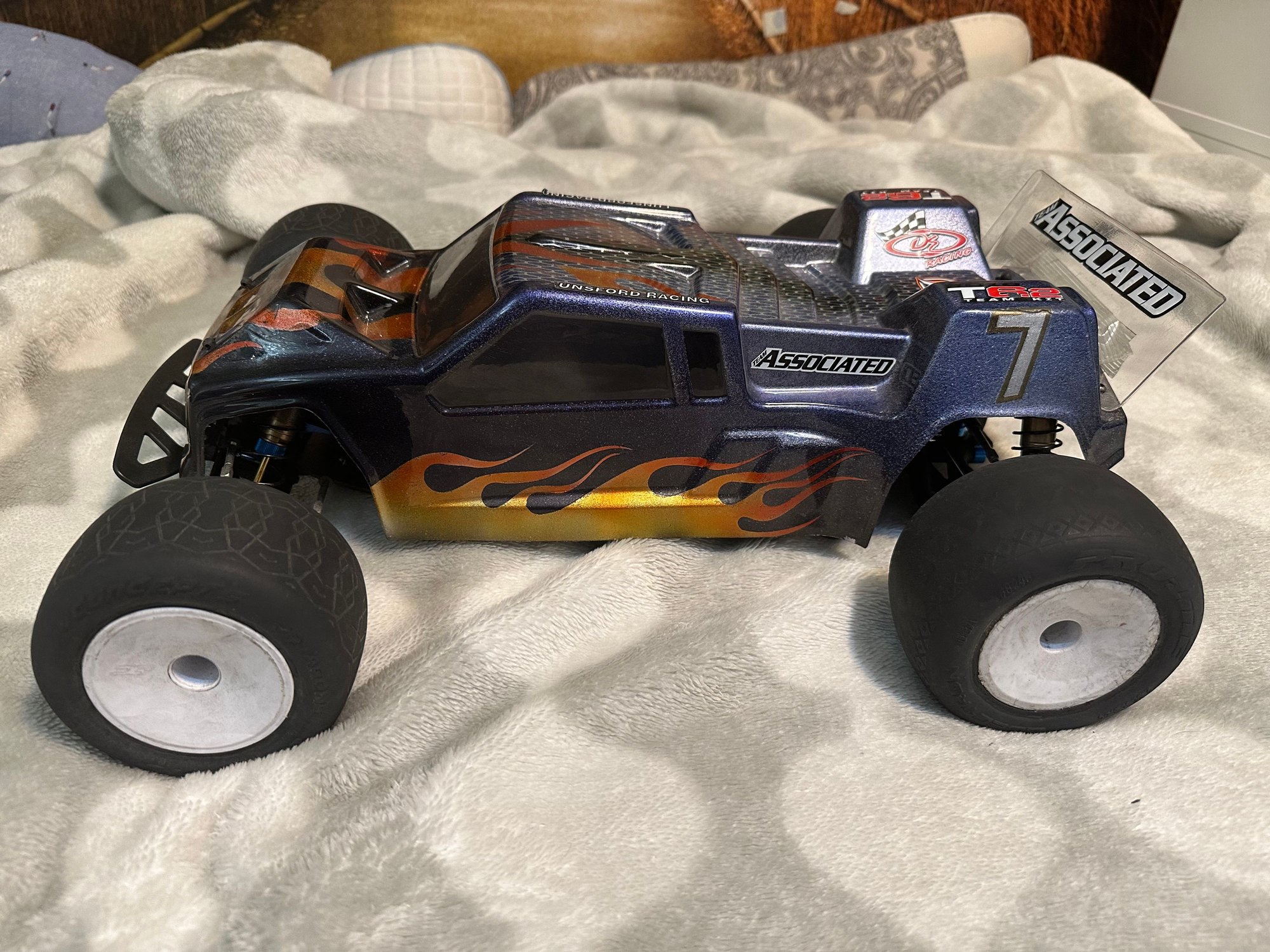 Team associated stadium truck - R/C Tech Forums