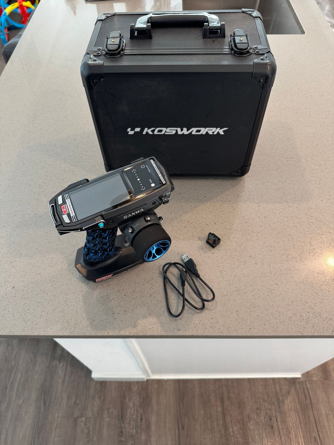 Sanwa M17 Radio W/ RX-492i Reciever and Koswork Case - R/C Tech Forums