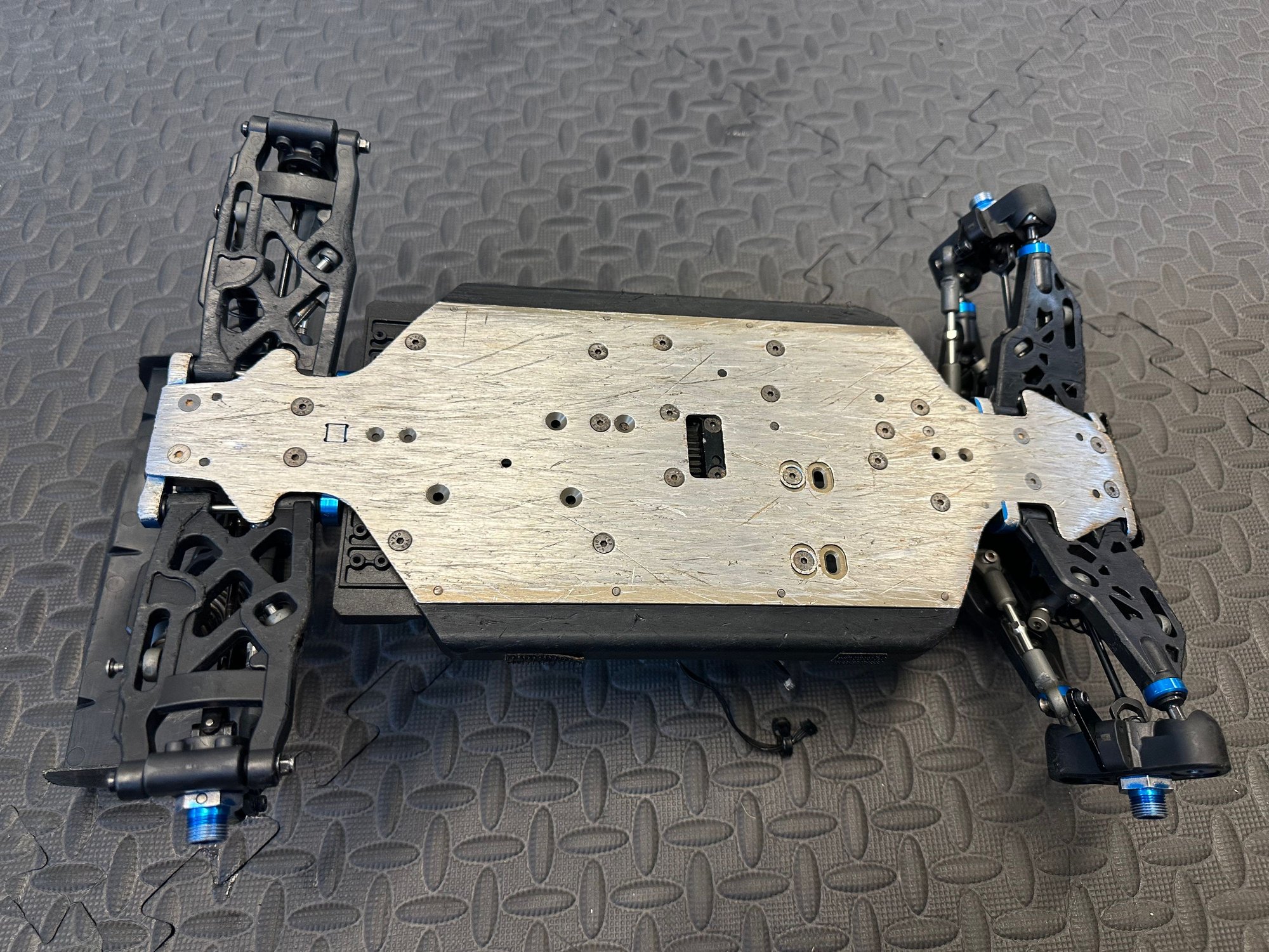 RC8B4.1E Roller/Slider - R/C Tech Forums