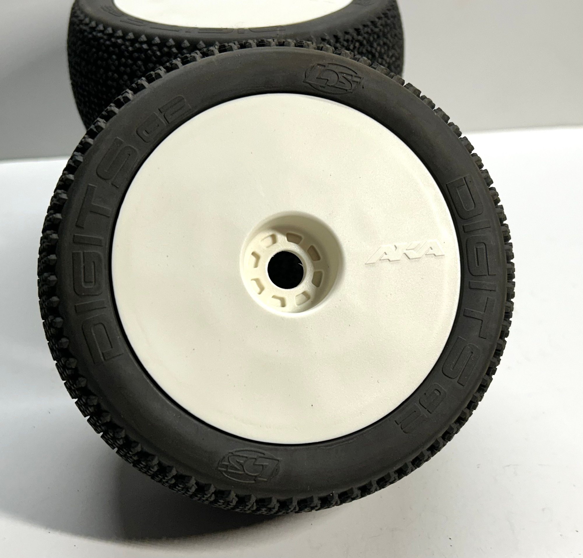 1/8th Truggy Wheels & Tires - R/C Tech Forums